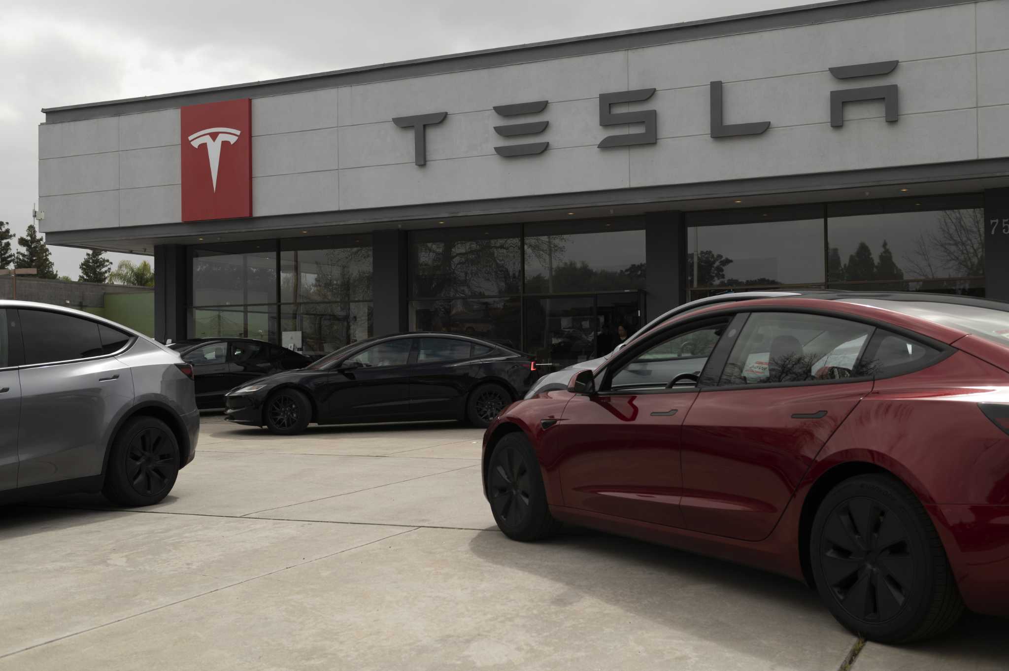 Elon Musk opening L.A. diner with possible ties to Tartine co-owner