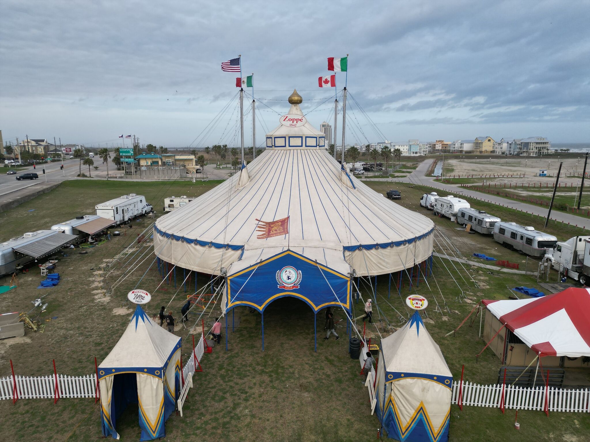 Galveston's unlikely Spring Break hit is a small family circus