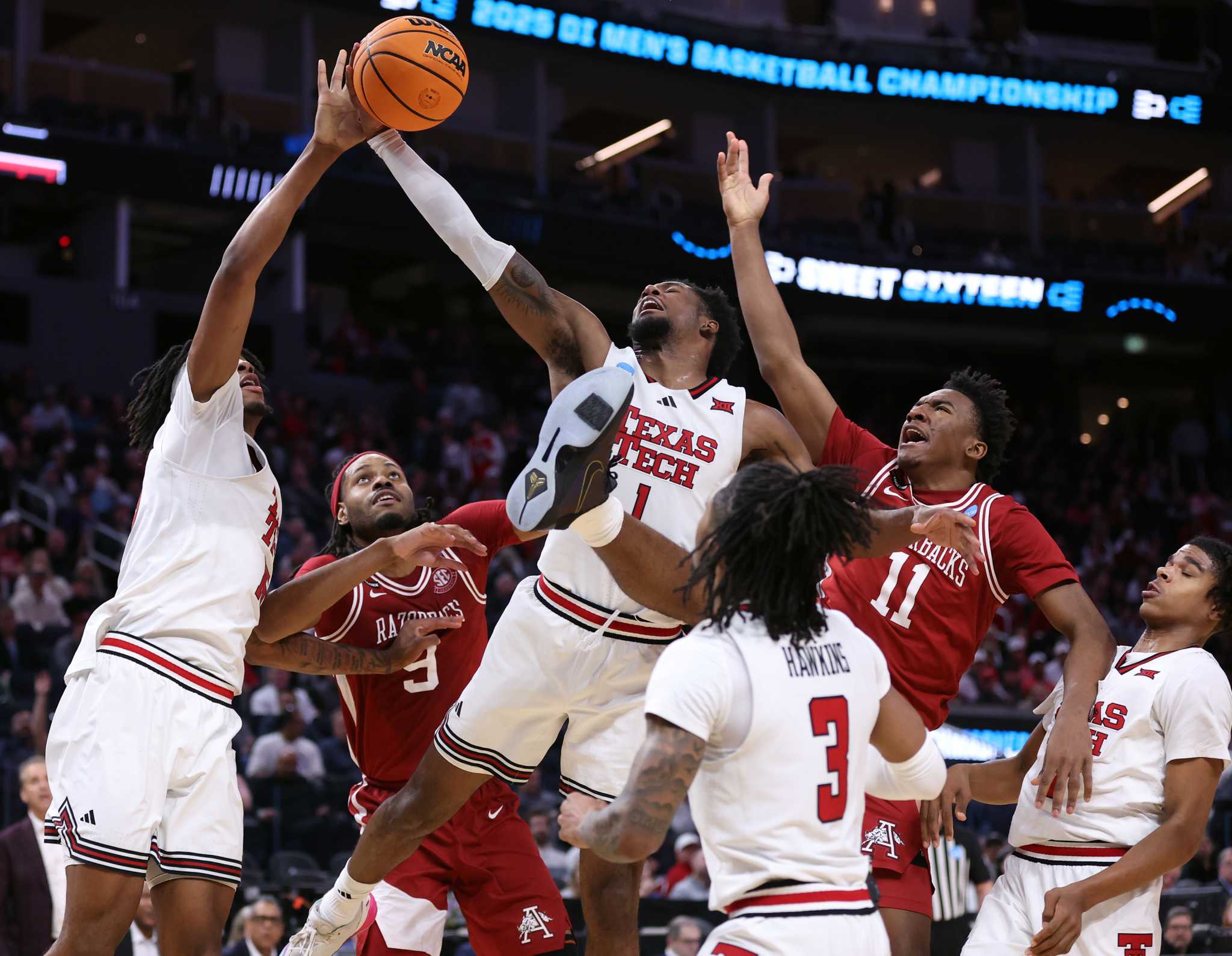 Florida, Texas Tech seek Final Four berth in March Madness journey