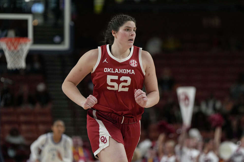 Oklahoma, Raegan Beers pose challenge for UConn women's basketball