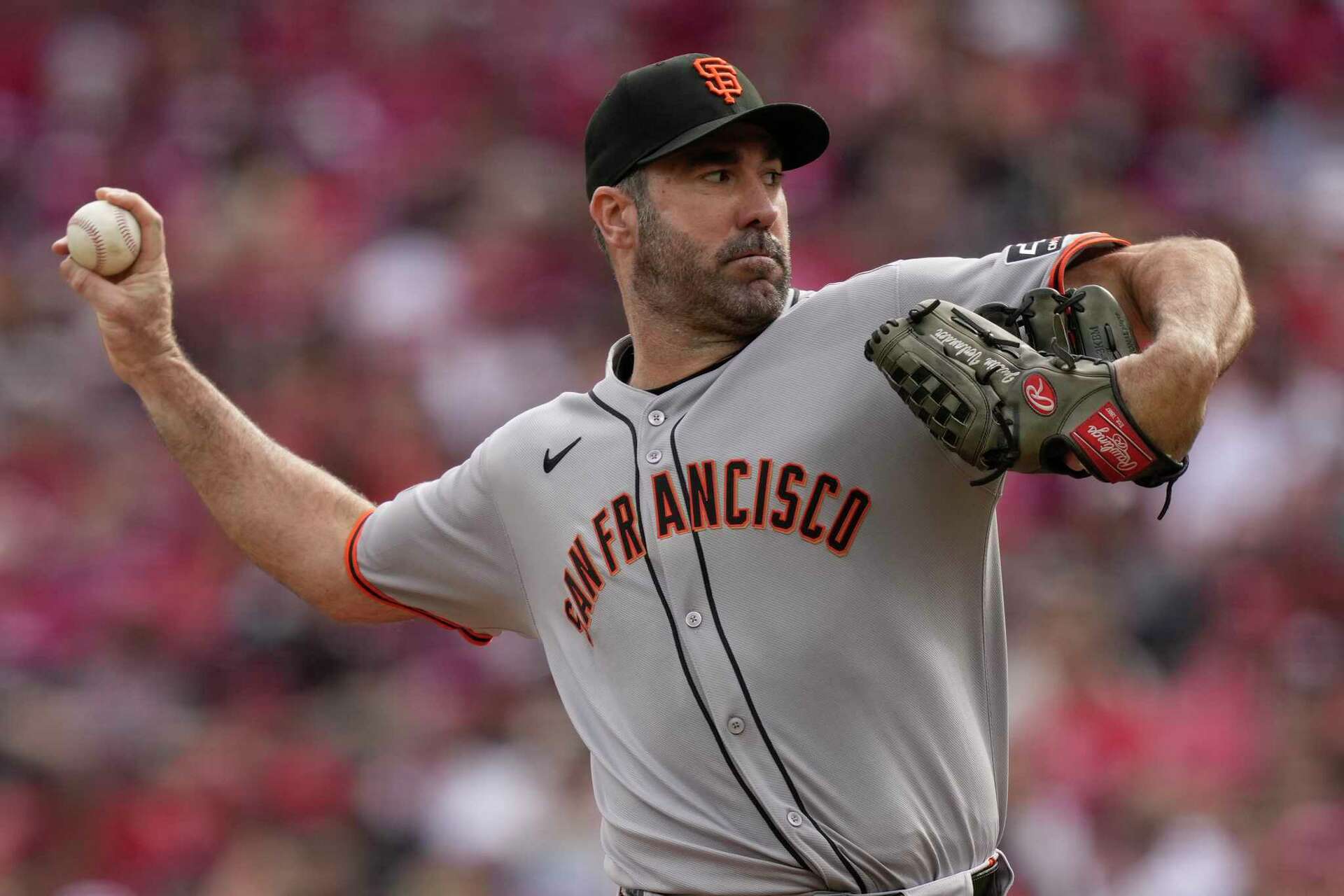 Justin Verlander has solid debut to 20th year but Giants fall to Reds