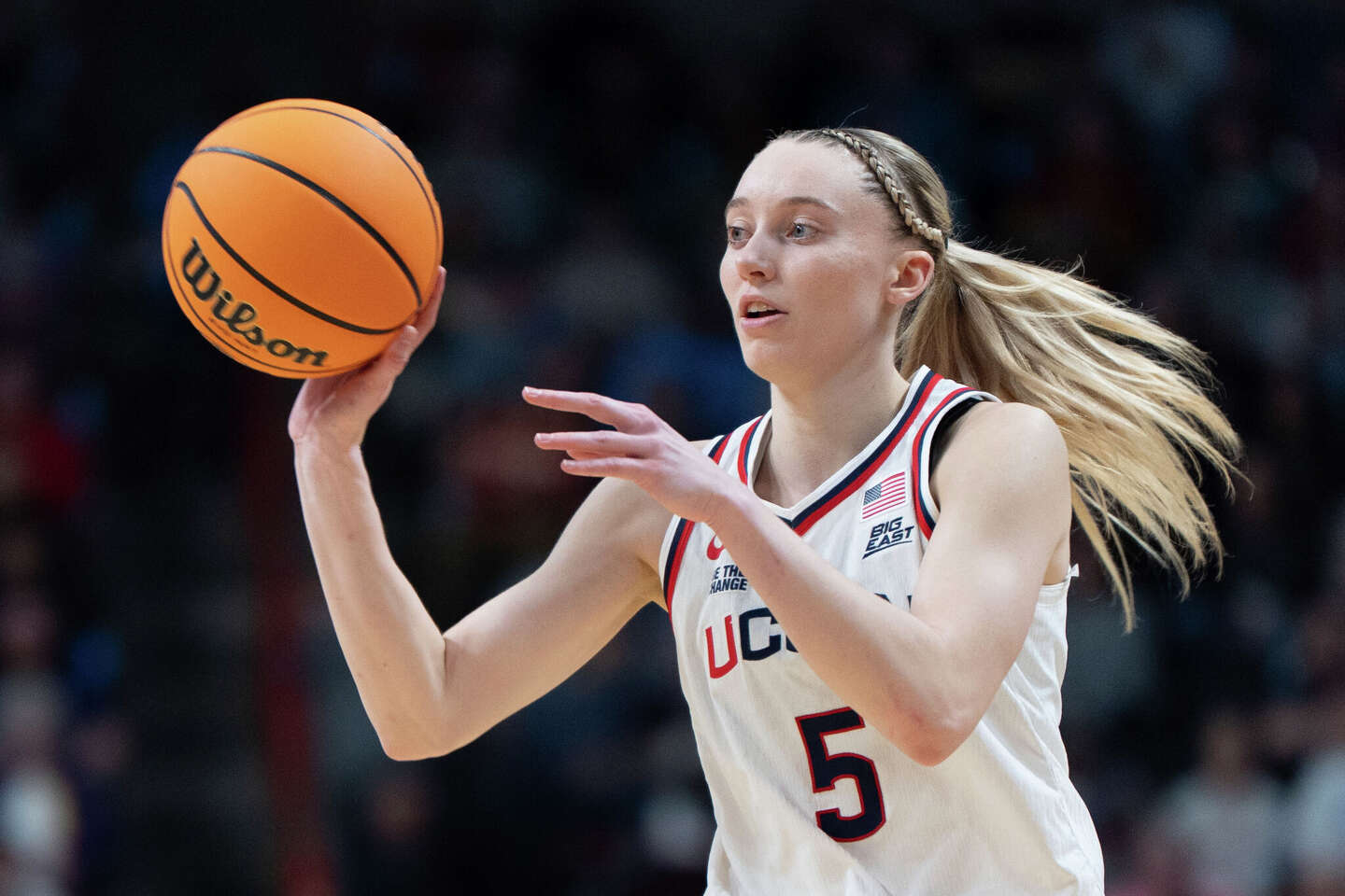 Paige Bueckers' high school coach sees same elite player leading UConn