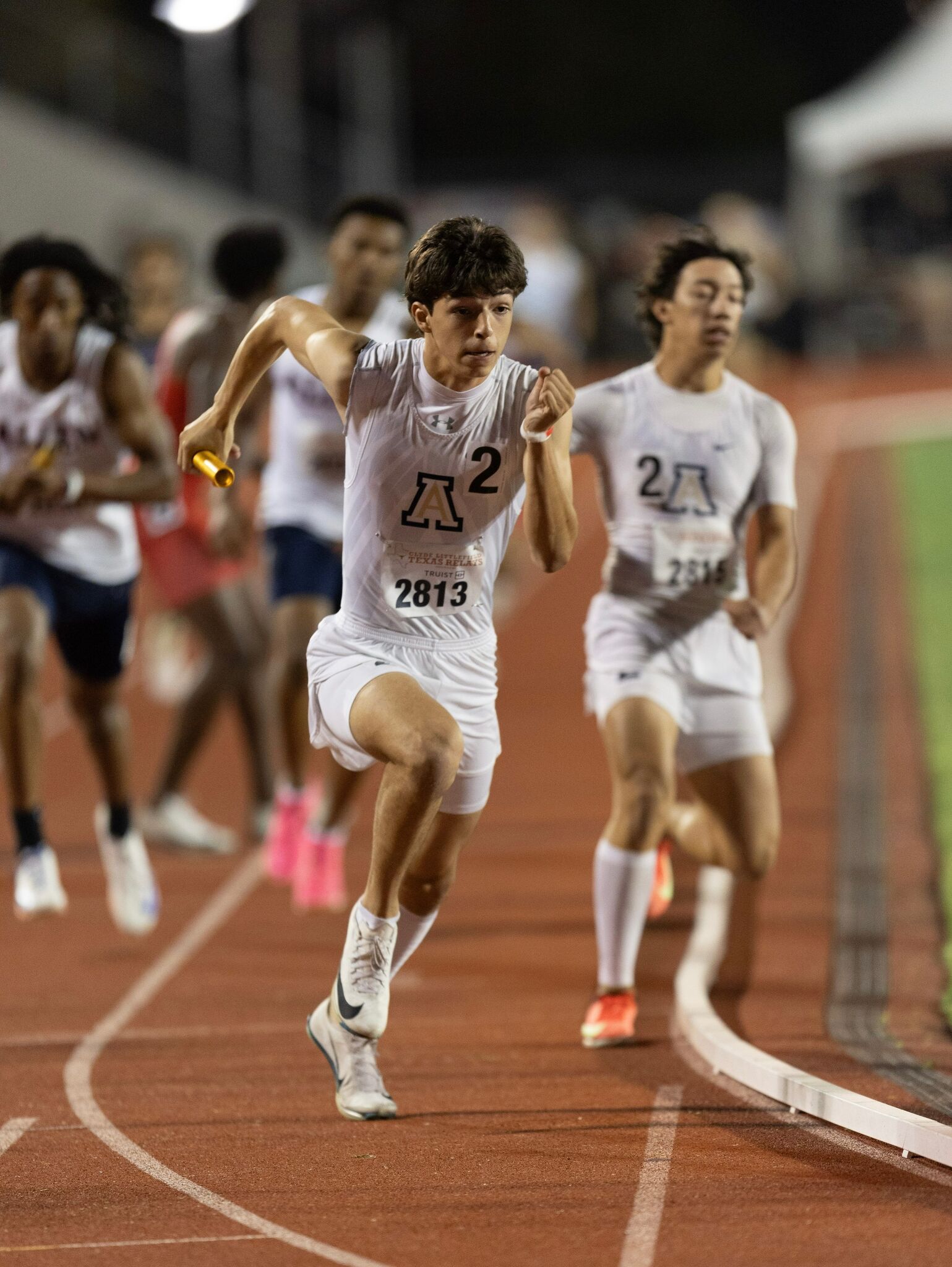 Esteban Avena, Rickey Carson break Alexander records in San Antonio