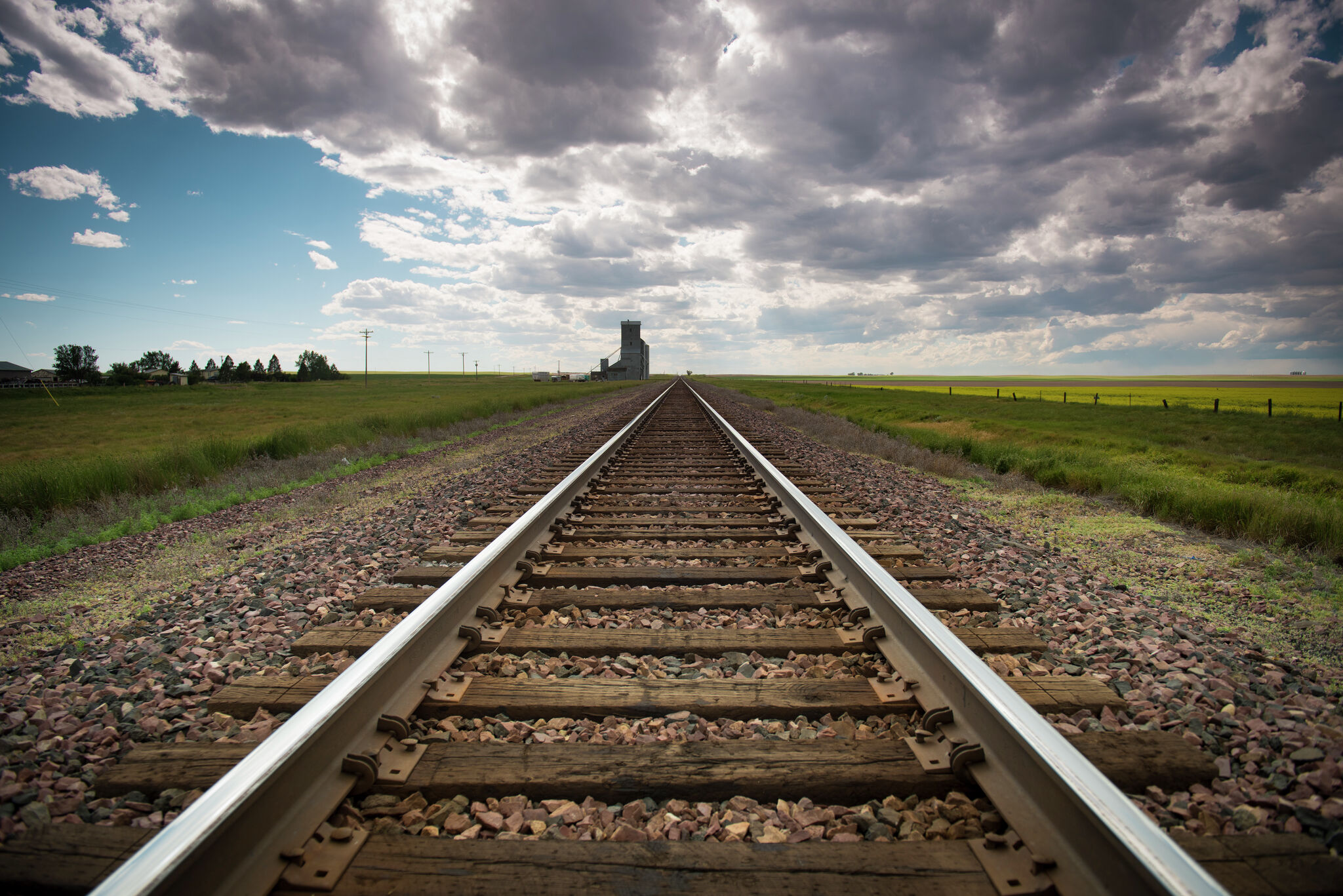 Central Texas residents protest rock railroad proposal