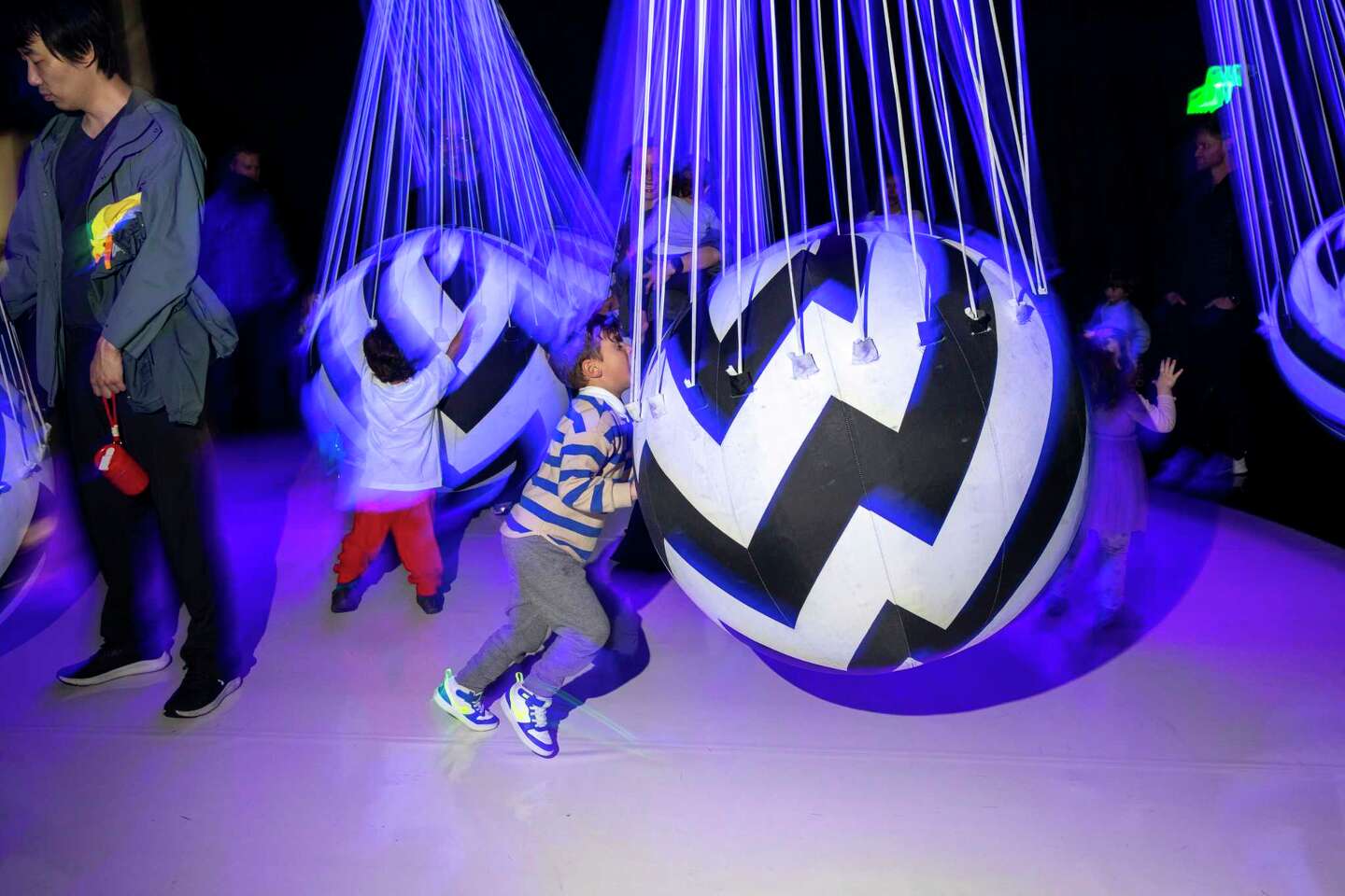 SF’s Balloon Museum meets inflated expectations with 20 rooms of art