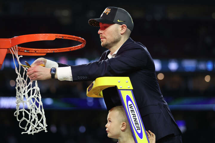 UConn men's basketball assistant coach Luke Murray: 5 things to know