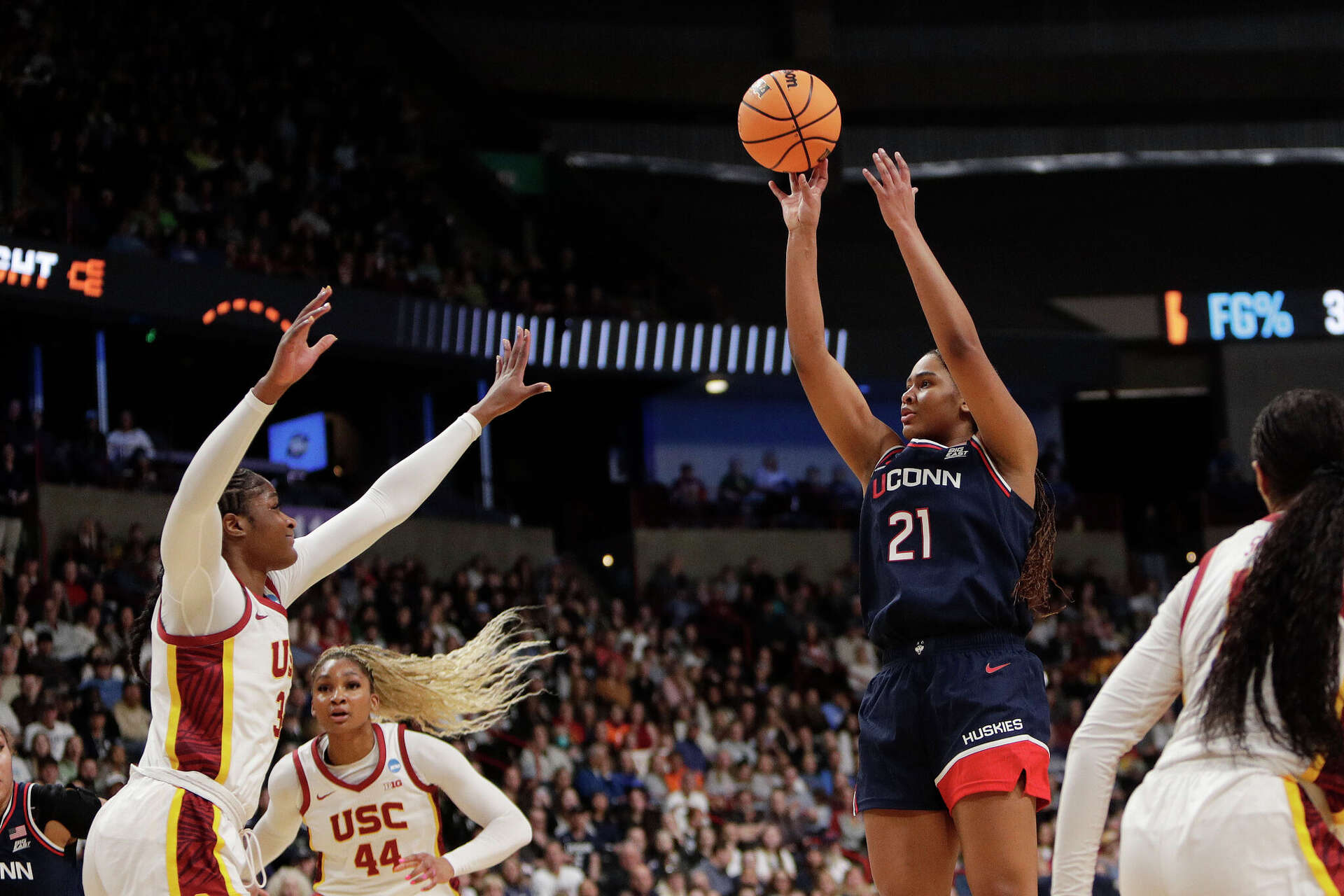 Recap: UConn women's basketball beats USC in Elite Eight