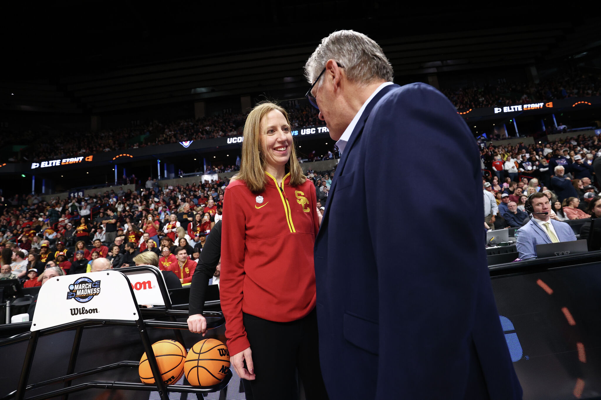 USC coach tells story of UConn's Geno Auriemma text message