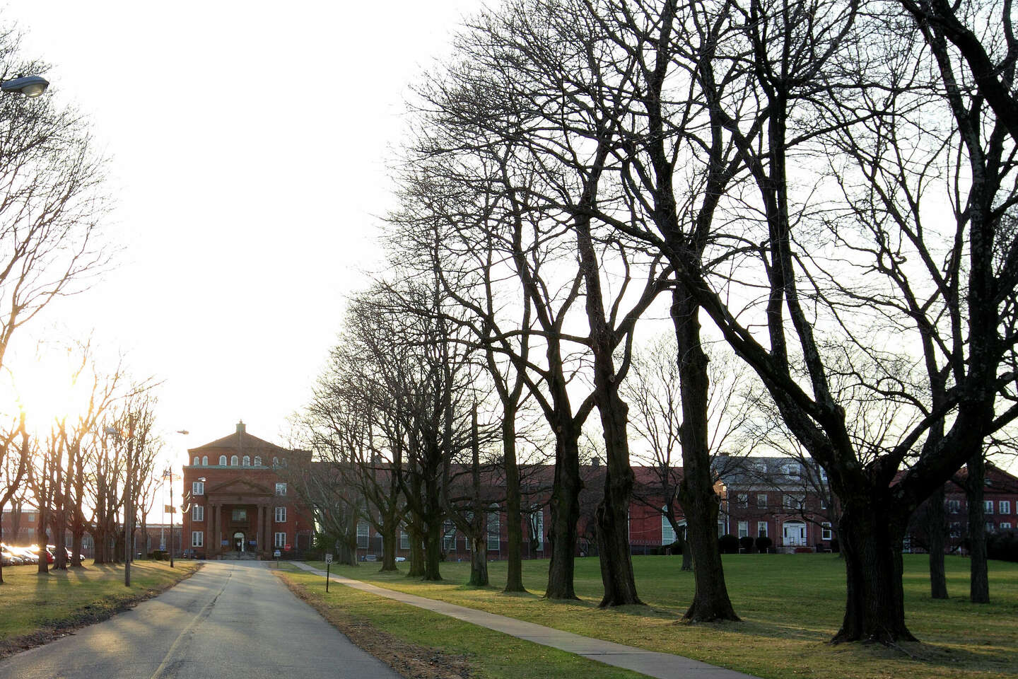 CT prison attack leaves 6 guards injured in Cheshire, officials say