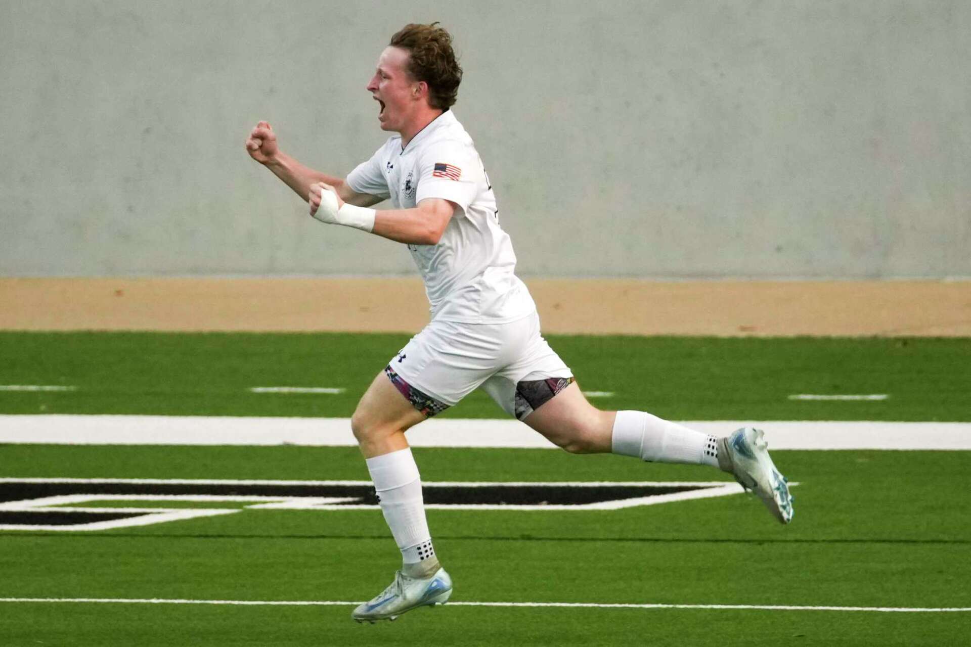 Donato Farina leads Klein Cain past Bridgeland in regional final