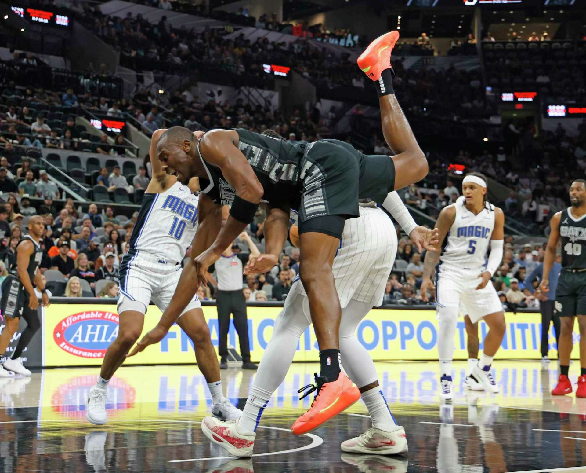3 Takeaways as Spurs' skid grows vs. Magic