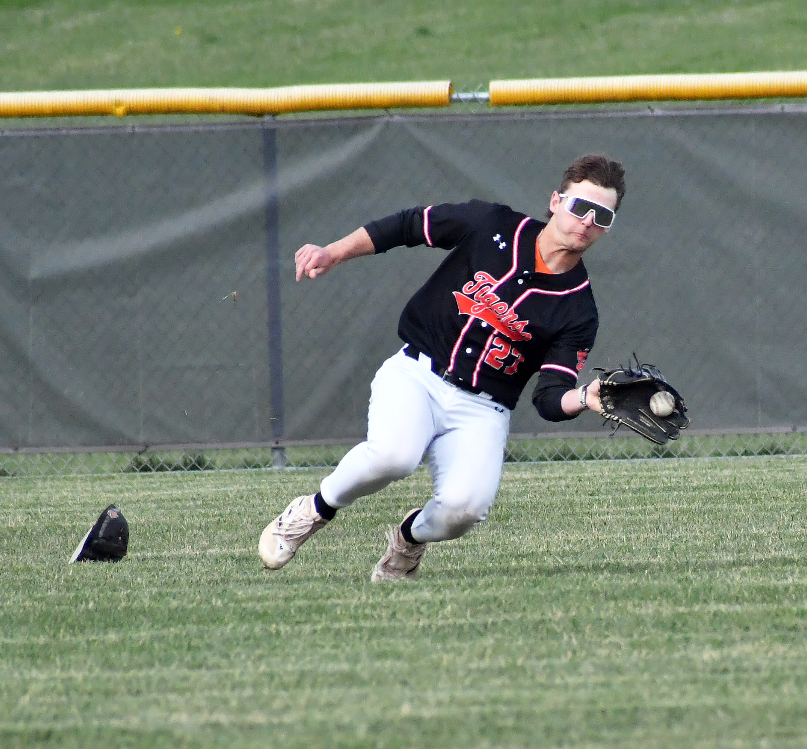Edwardsville gets one hit in short-game loss to Mascoutah