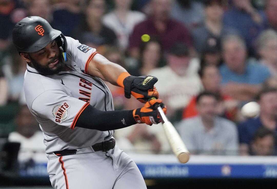 Giants finish season-opening six-game trip with a sweep of Houston