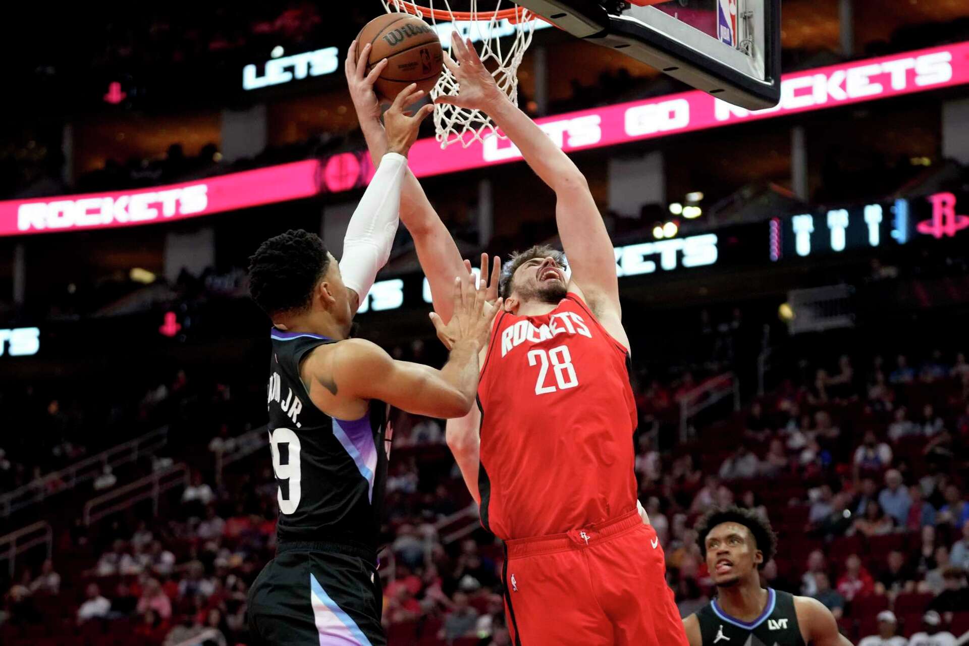 Houston Rockets clinch playoff spot, division title with rout of Jazz