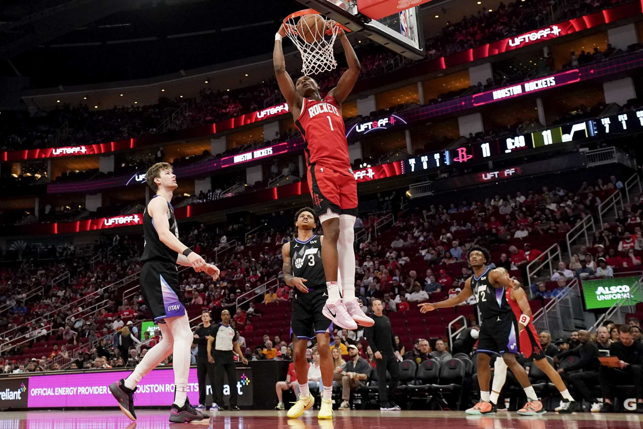 Houston Rockets clinch playoff spot, division title with rout of Jazz