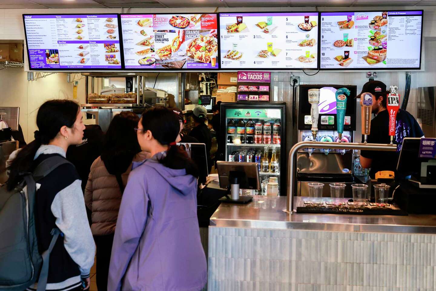 Pacifica’s famous beachside Taco Bell reopens after remodel