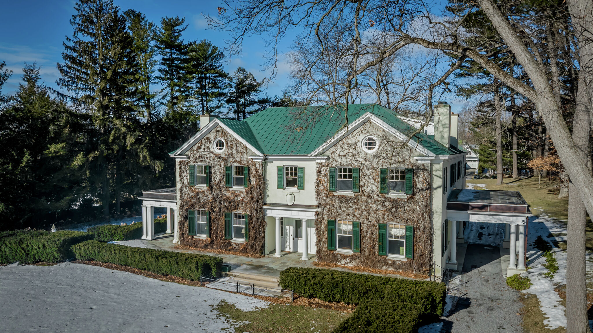 For sale: 1840 mansion on North Broadway in Saratoga Springs