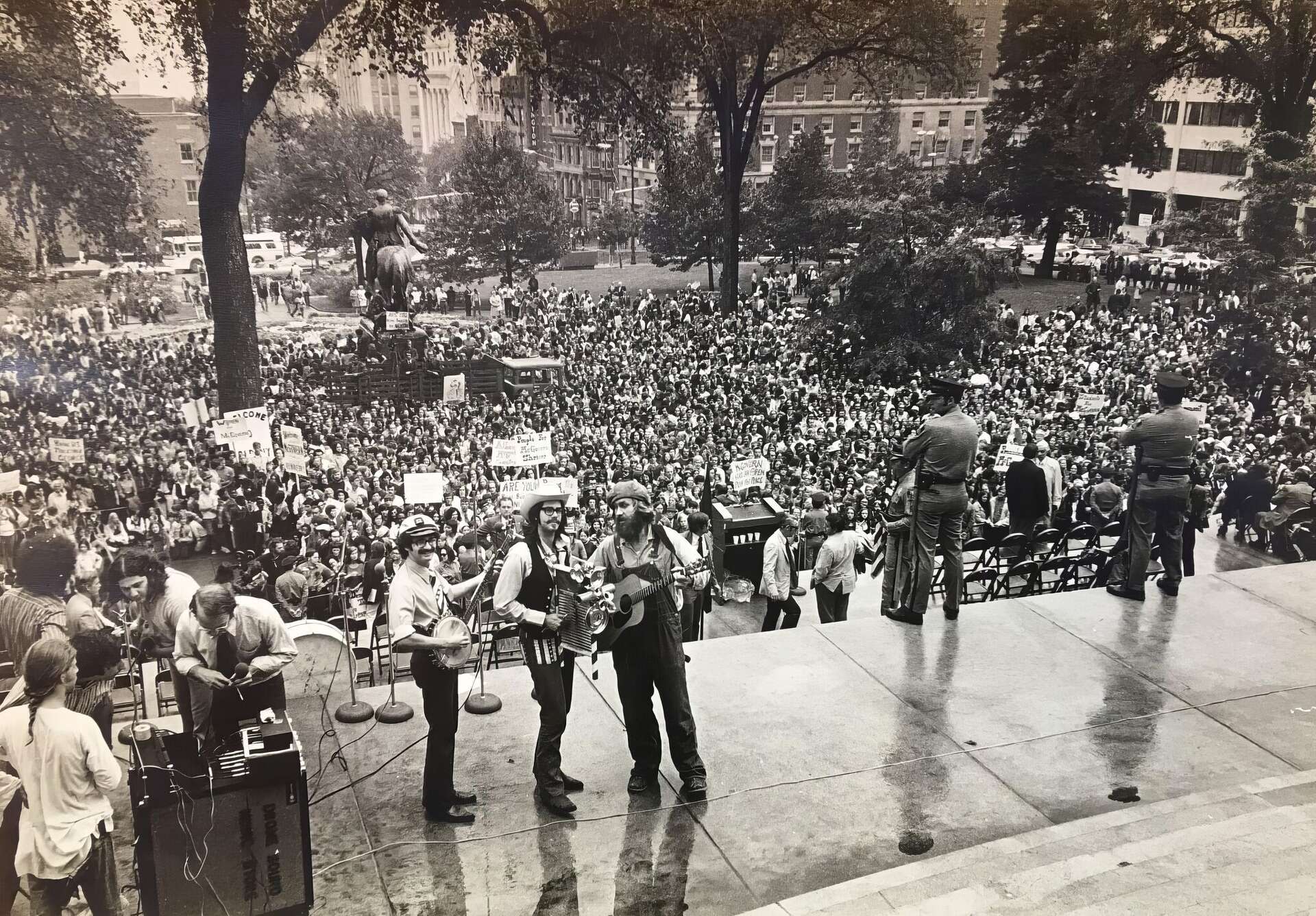 Albany and early-MTV band Blotto debuts documentary