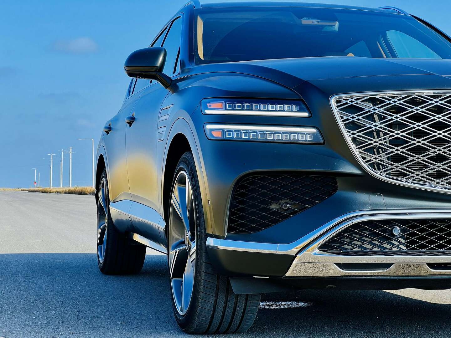 Genesis GV80 mid-size luxury SUV for 2025 review