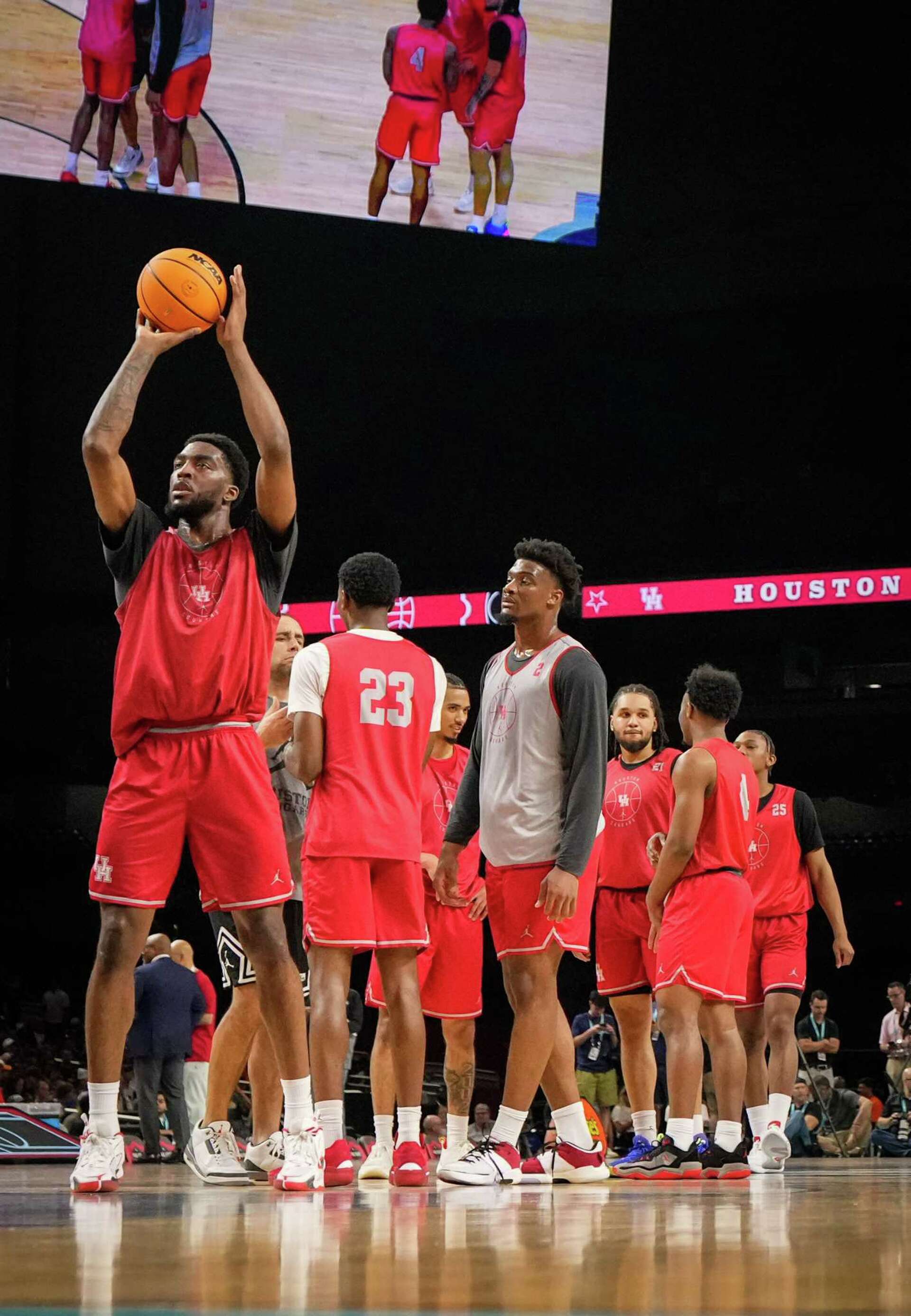 Final Four: Houston's top-ranked defense vs. Duke's top-ranked offense