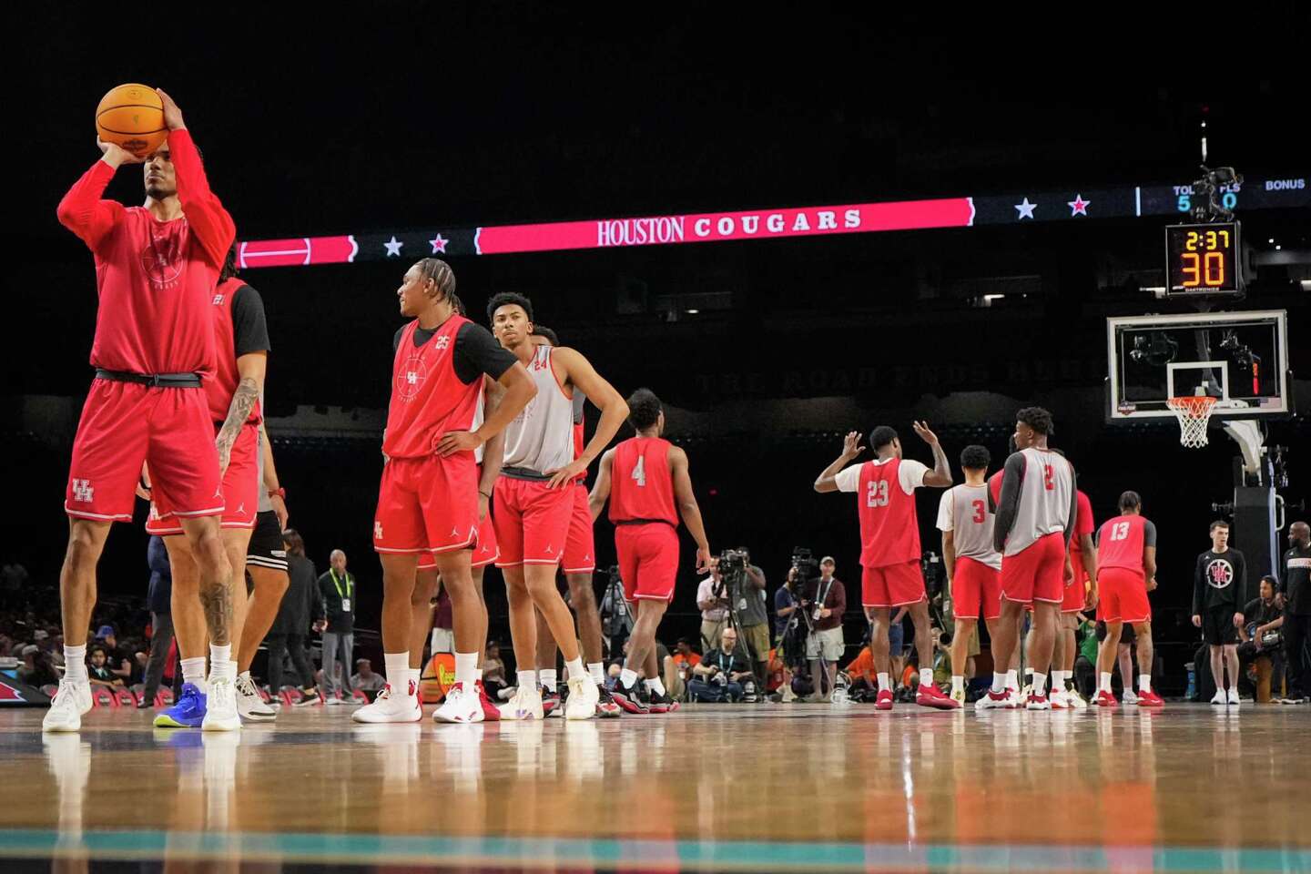 Final Four: Houston's top-ranked defense vs. Duke's top-ranked offense