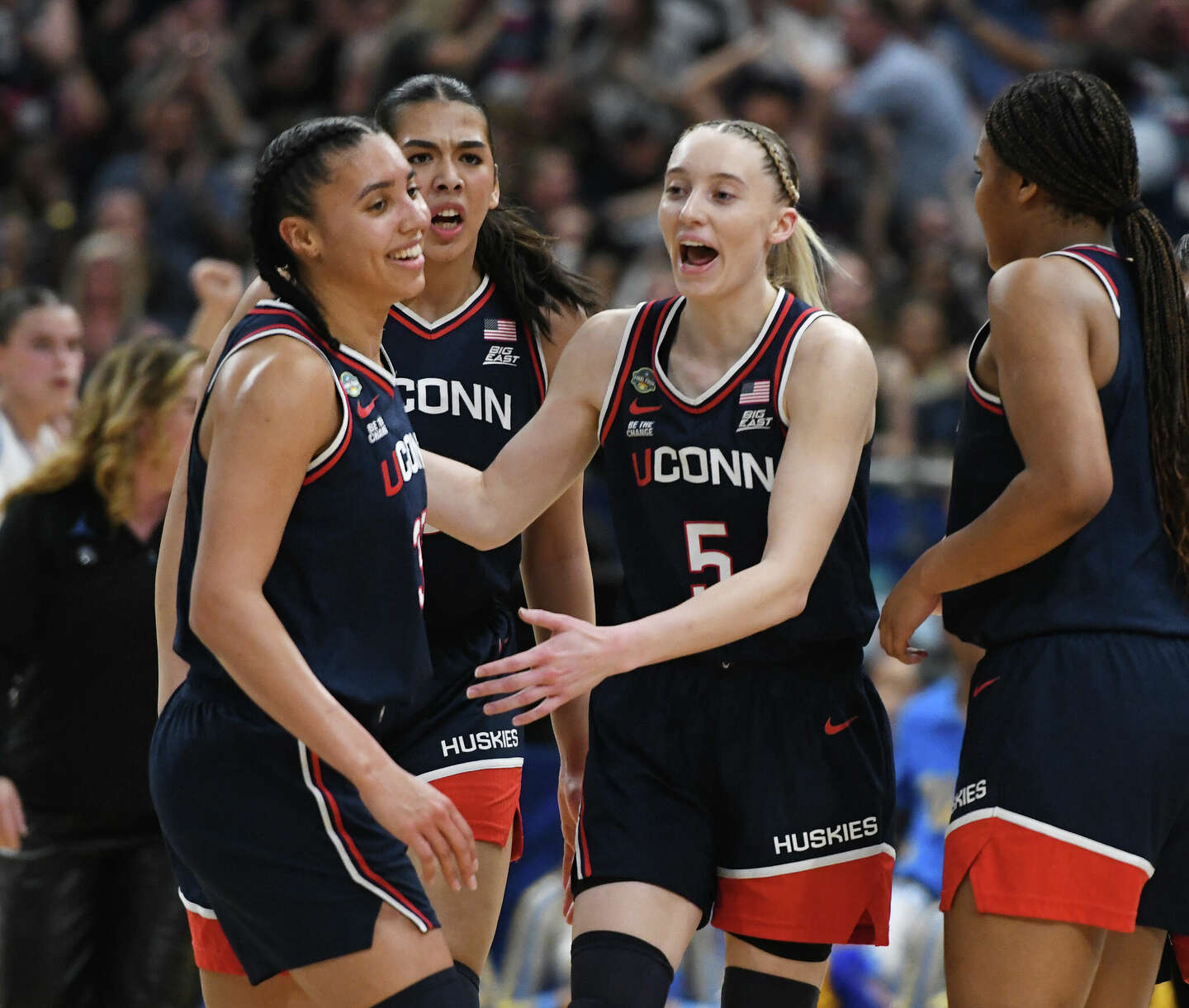 Best friends Paige Bueckers, Azzi Fudd have one last game together