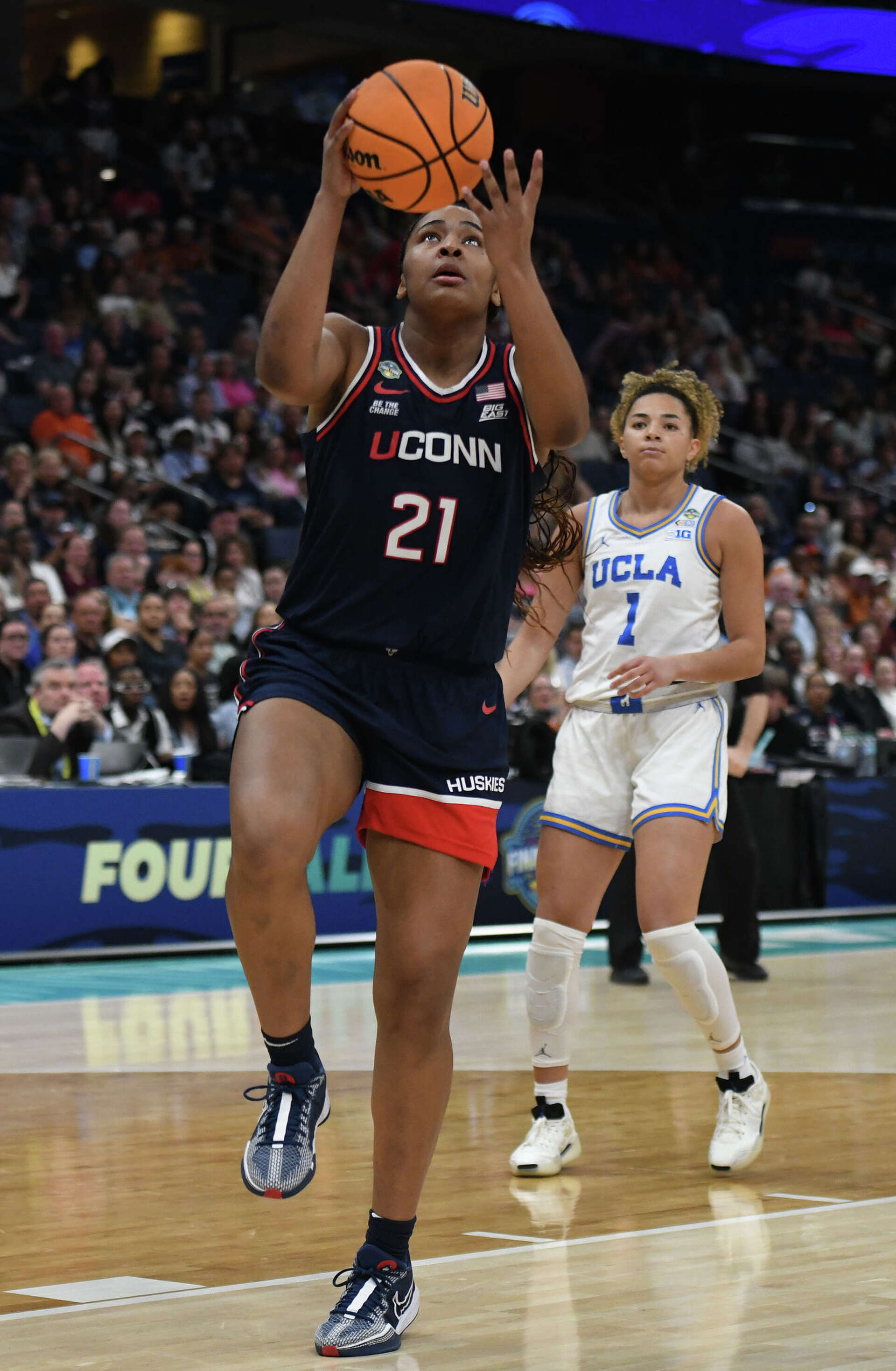 UConn women's basketball beats UCLA, advances to NCAA championship