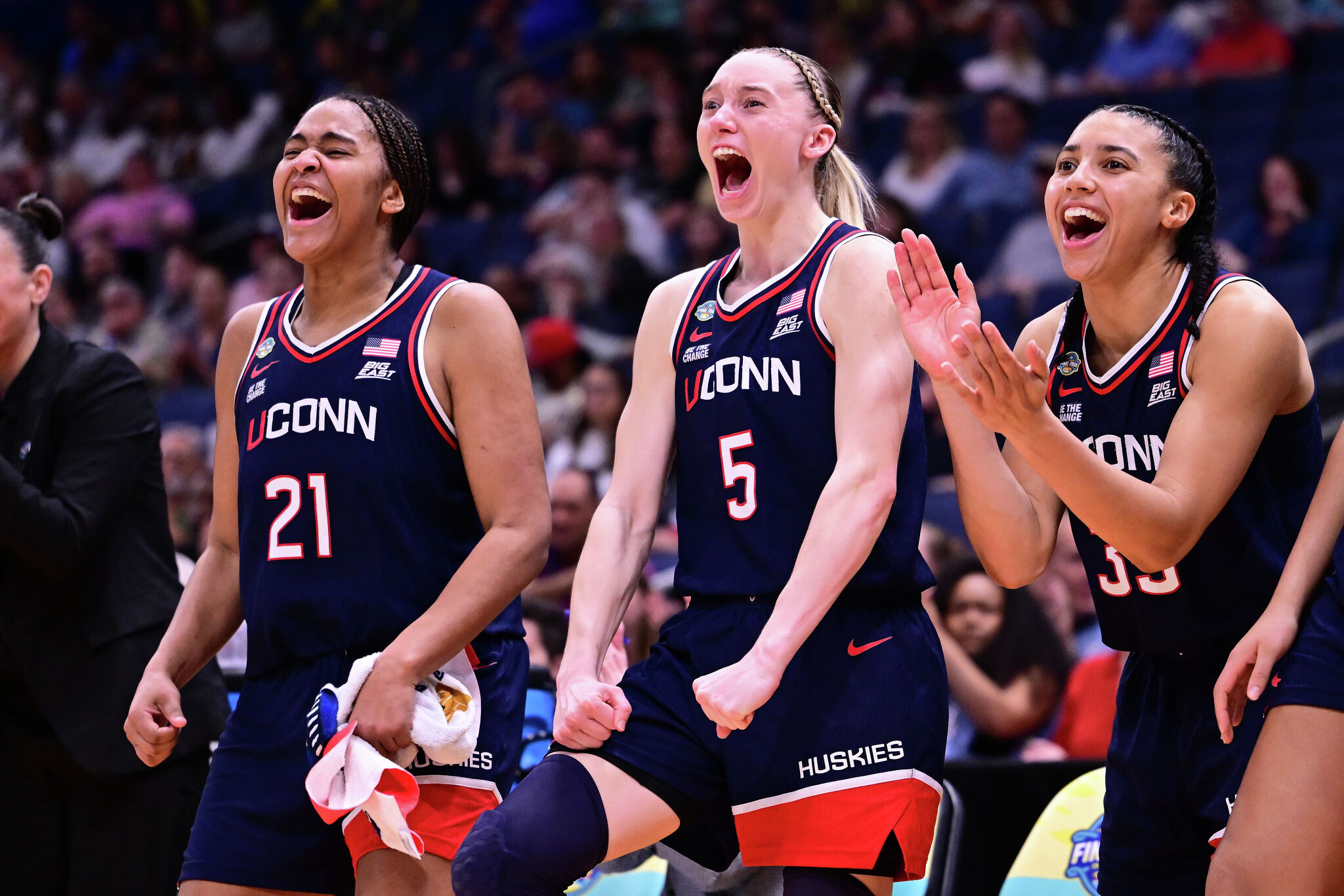 Azzi Fudd, Sarah Strong assisting Paige Bueckers in UConn title push