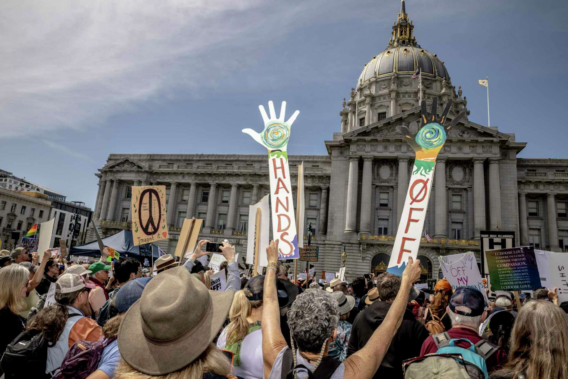 Thousands in SF, Oakland protest Trump on nationwide day of action