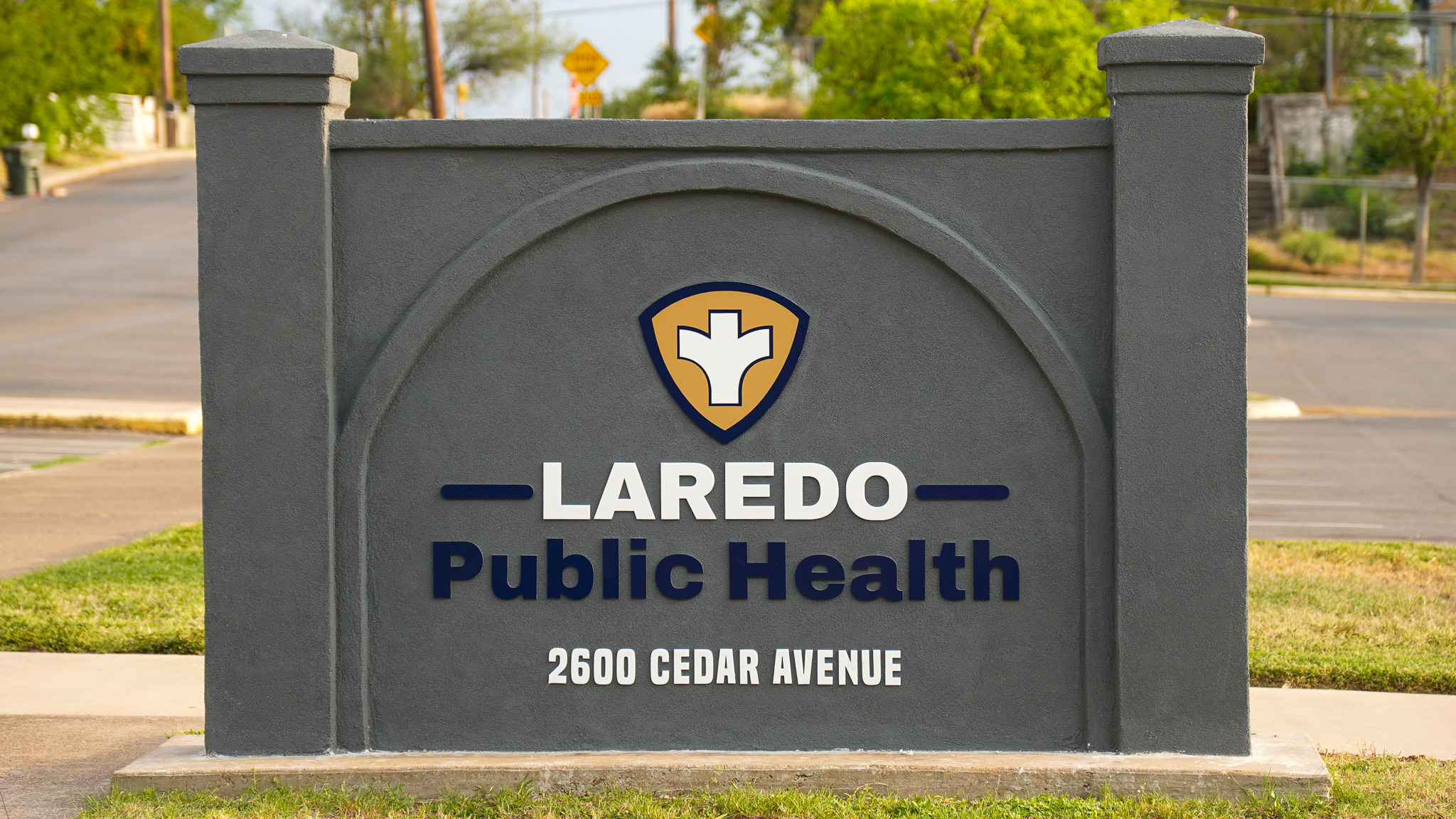 Judge refuses to order release of man charged with planting pipe bombs ...