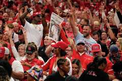 Houston-Florida tickets: How much to get in for national title game