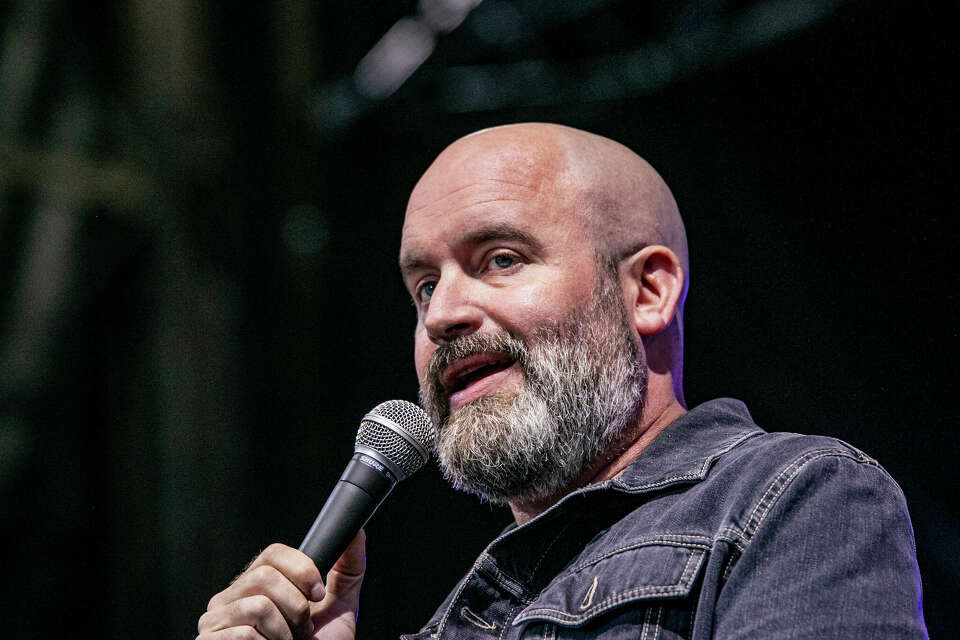 Comedian Tom Segura to bring global tour to Foxwoods Resort Casino
