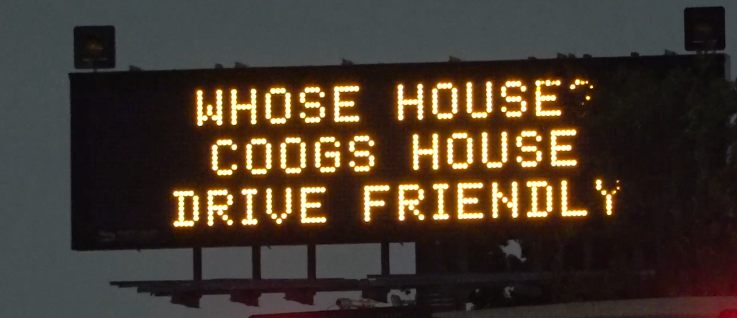 TranStar freeway signs display support for Houston Cougars