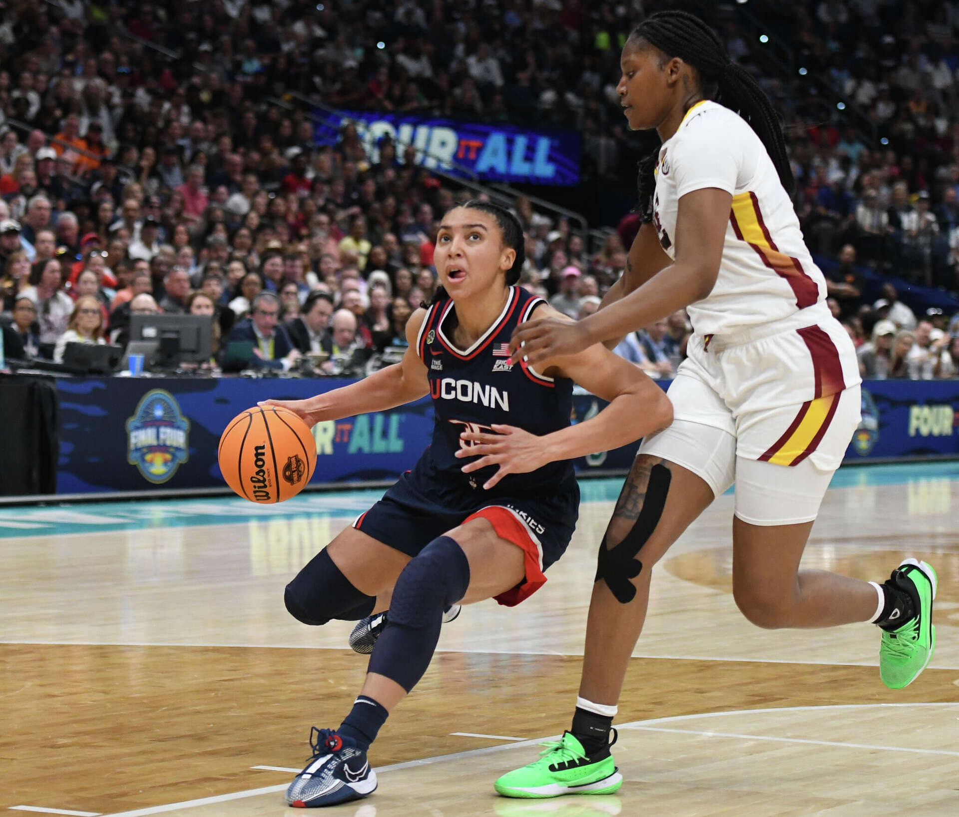 Recap: UConn women's basketball beats South Carolina for NCAA title