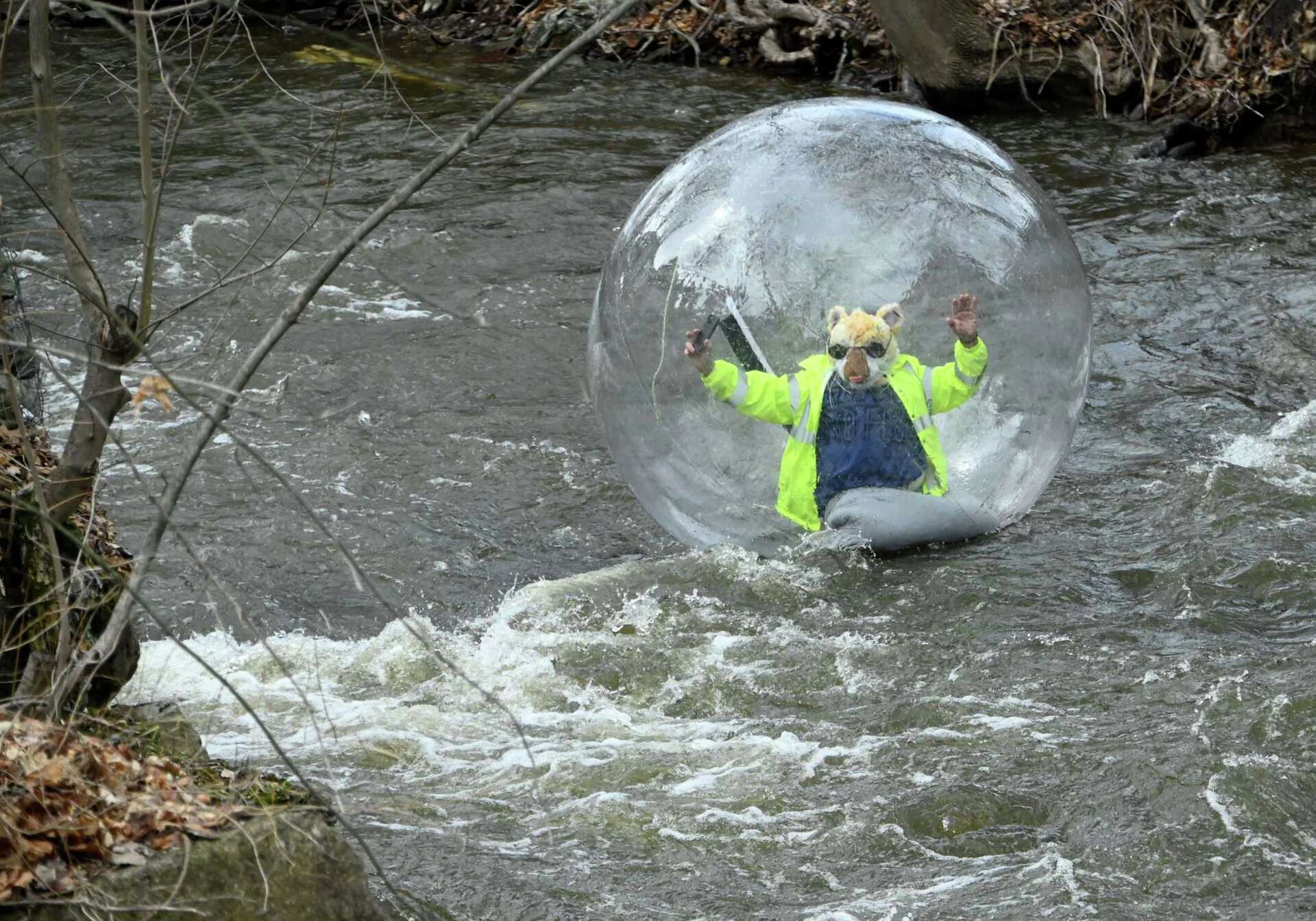 Photos: Alien! Bubbles! Take a gander at Anything That Floats contest