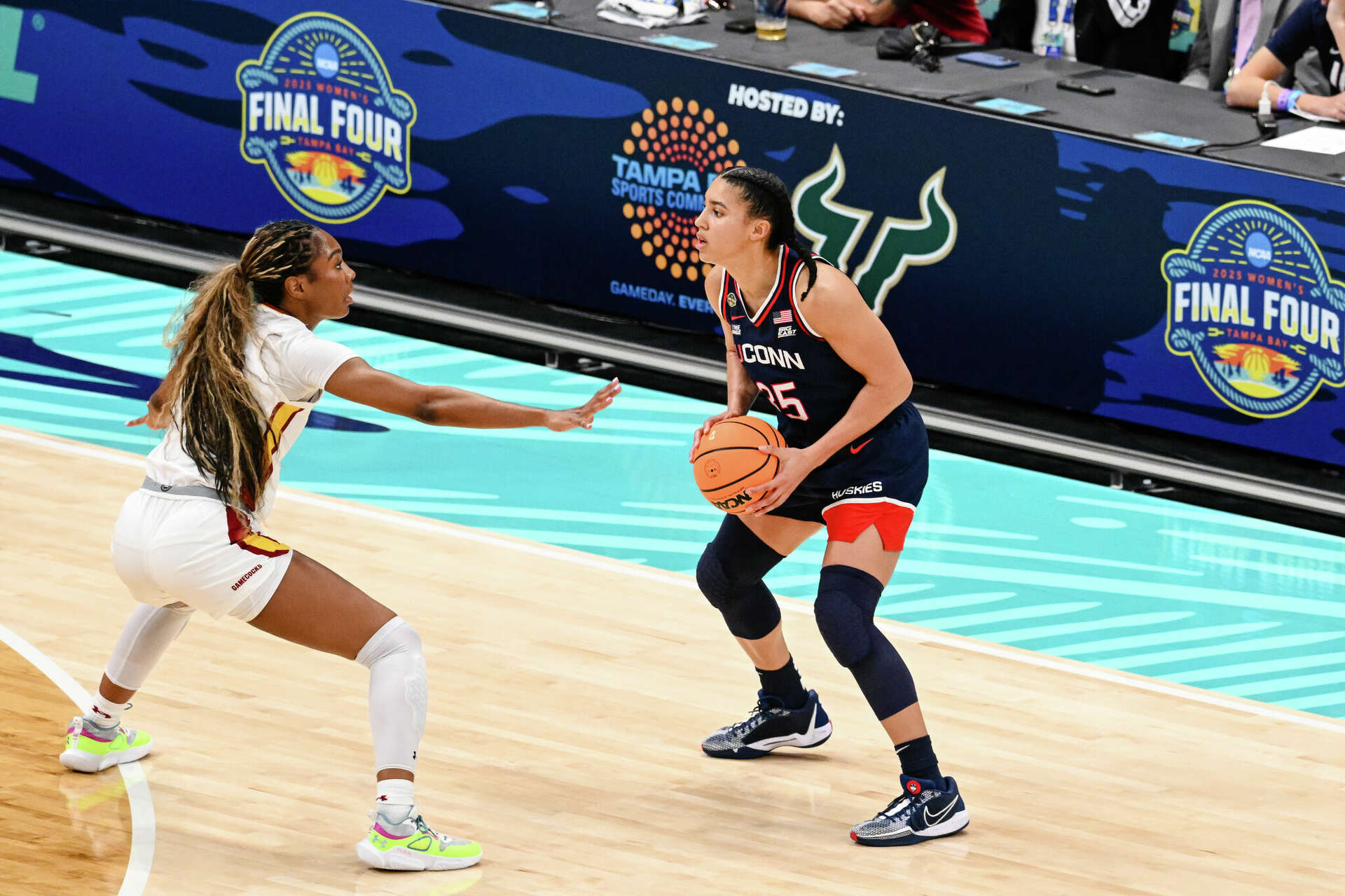 Recap: UConn women's basketball beats South Carolina for NCAA title