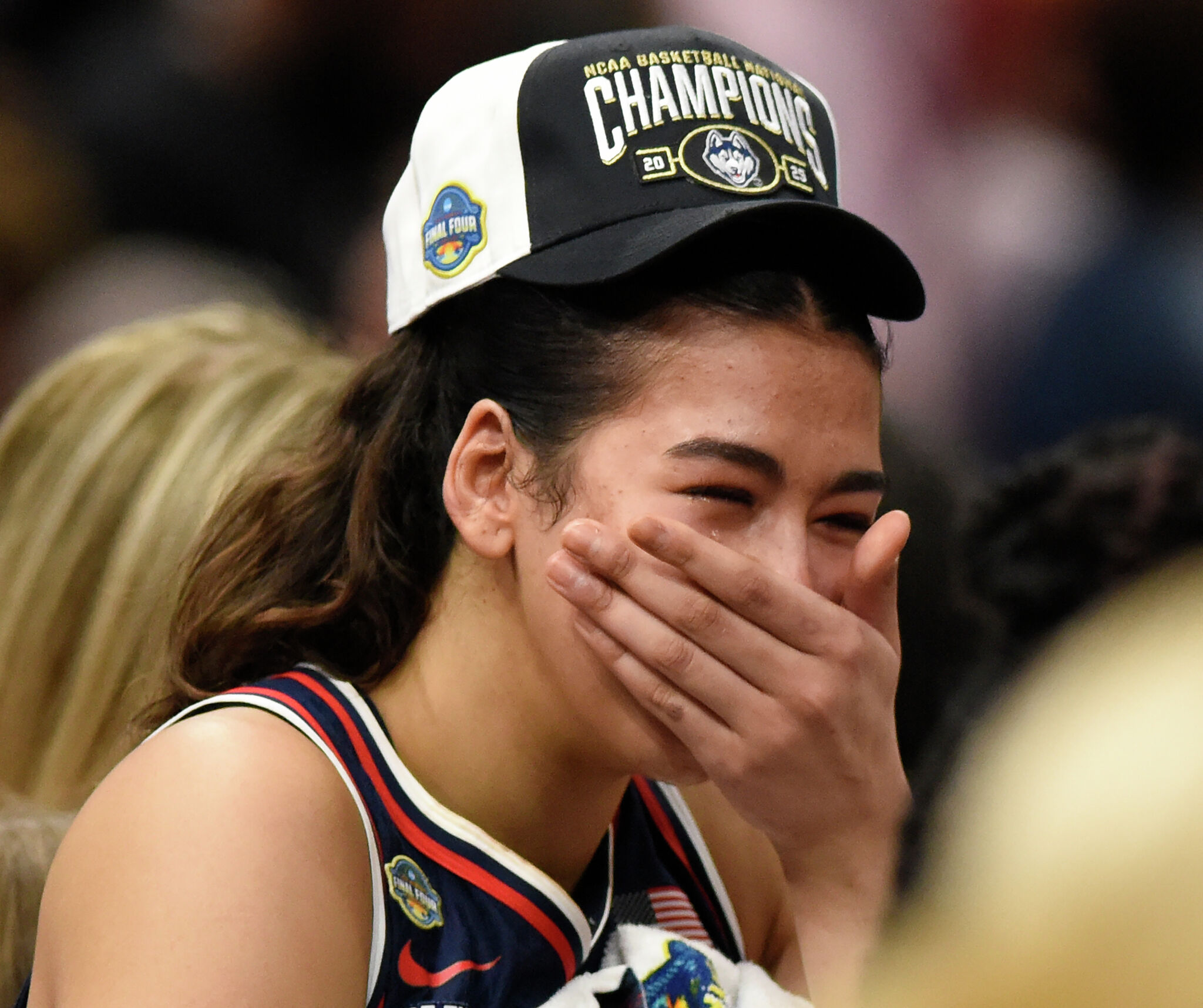 Jana El Alfy gets call from Nika Mühl after UConn's championship