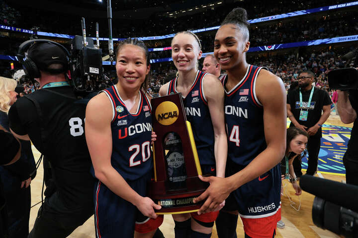 Former Princeton teammates 'proud' of UConn's Kaitlyn Chen