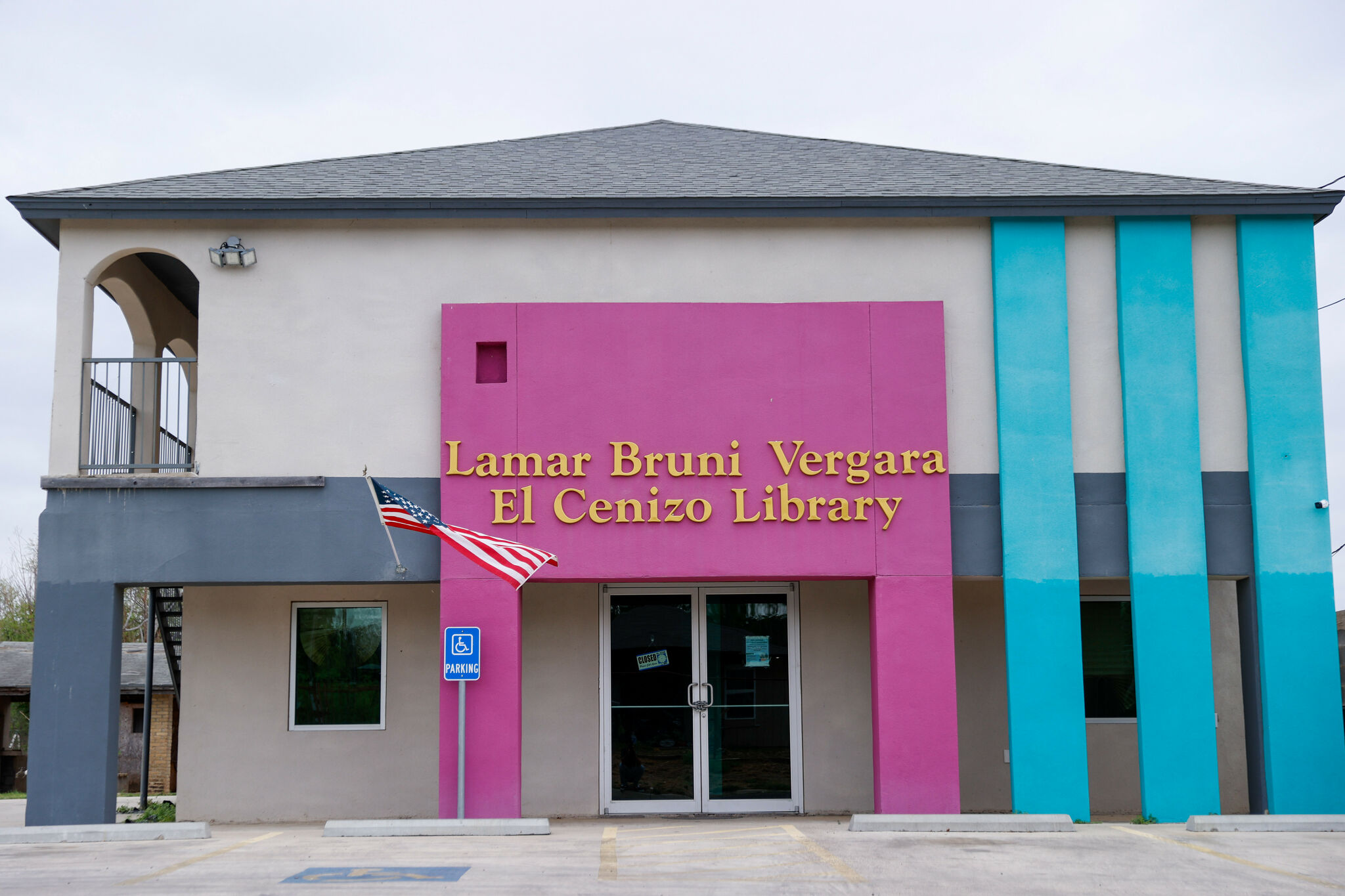 Mellon Foundation grant funds El Cenizo Library’s second-story project