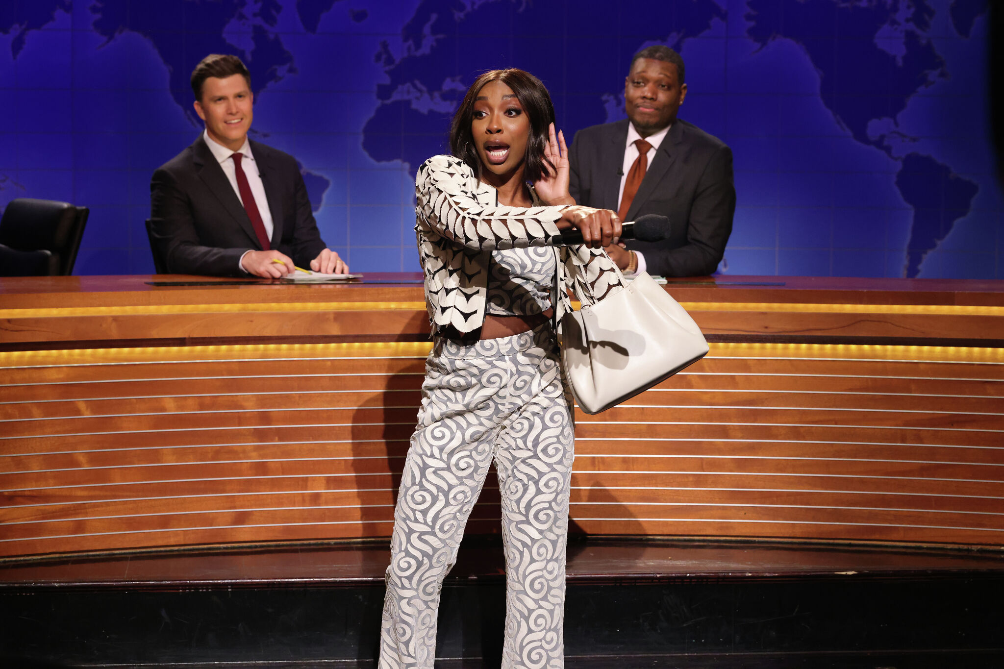 Unbleeped audience profanity shocks 'SNL's' 'Weekend Update'