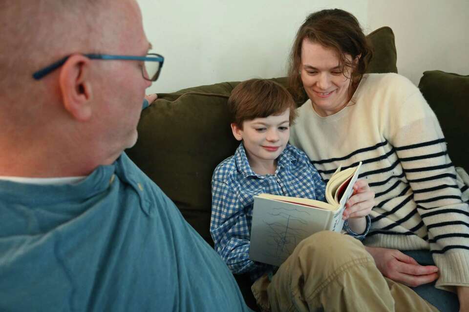 Parents sue alleging Rensselaer school staff assaulted, hurt student