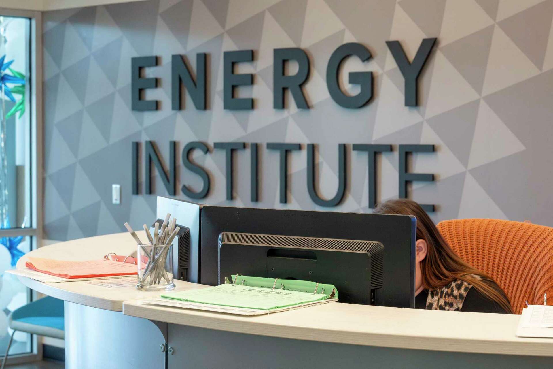 Houston advising program guides low-income students to top colleges