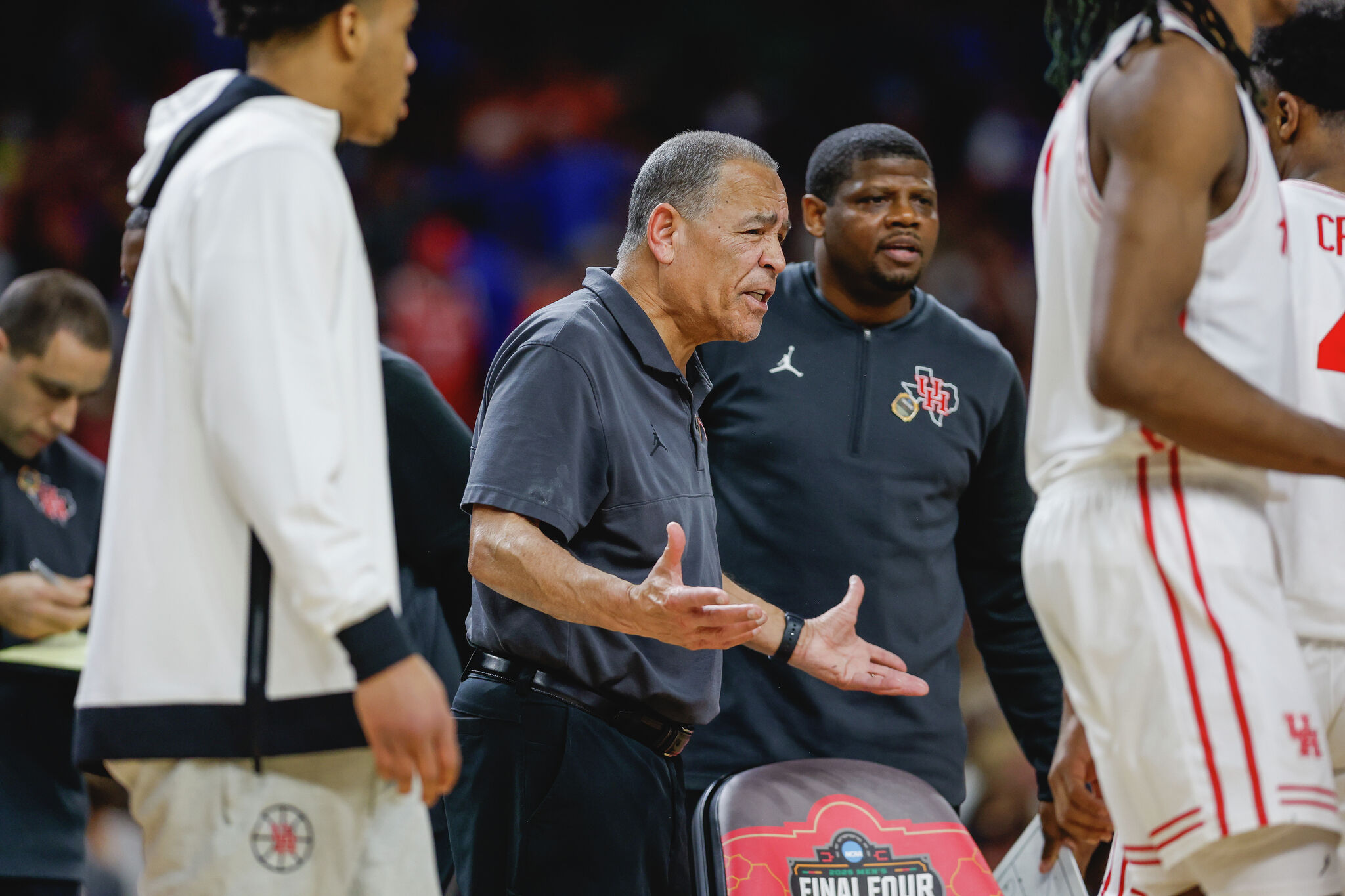 For Houston coach Kelvin Sampson, a journey comes up one shot short