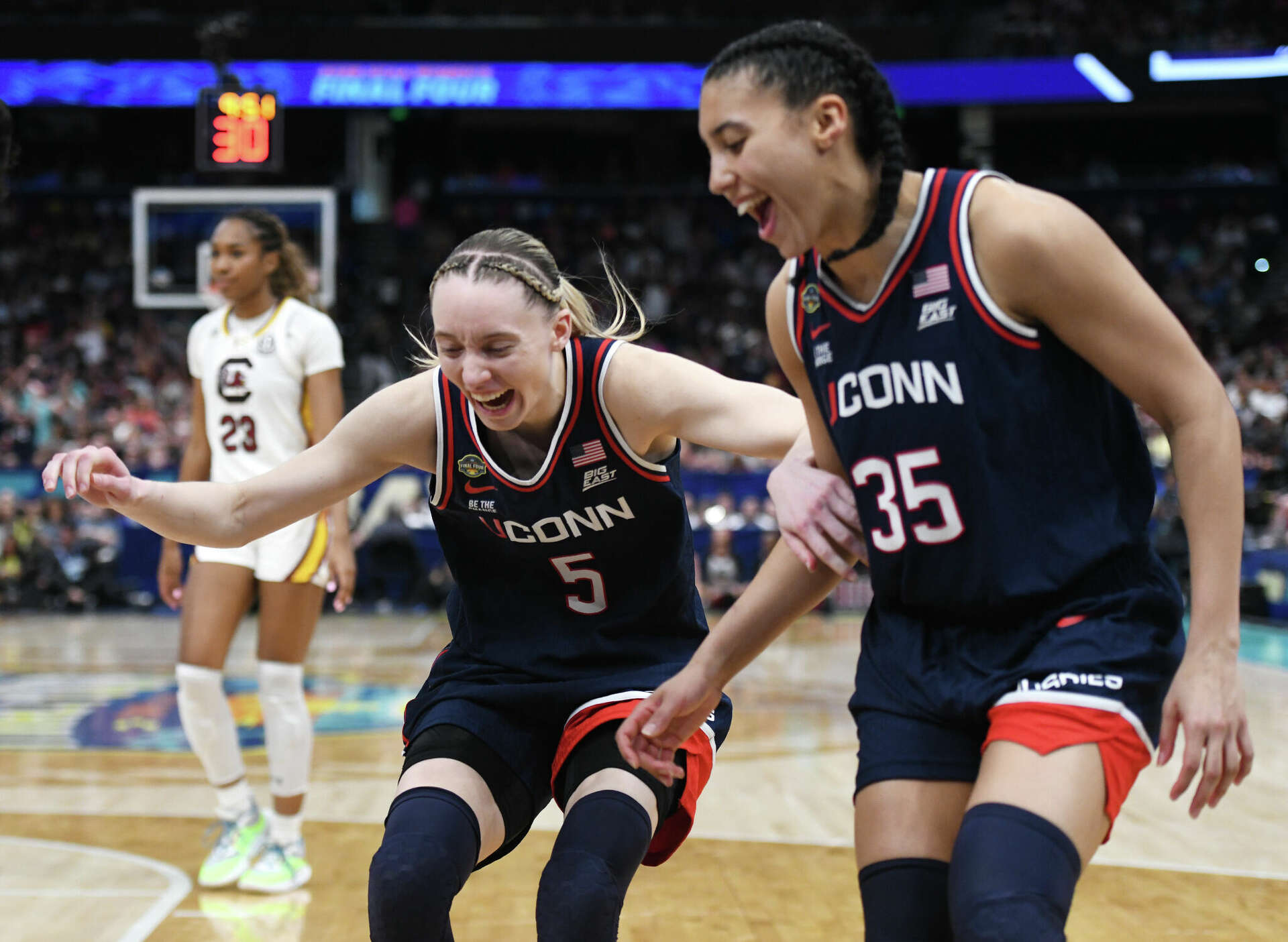 Mike Anthony: Azzi Fudd is the face of UConn women's basketball