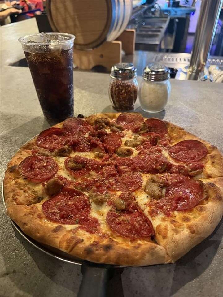 Film fans keep flocking to nostalgia-filled Texas pizza spot