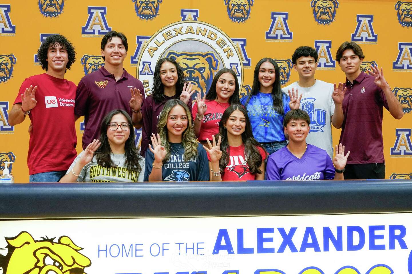 11 Laredo Alexander athletes sign their National Letter of Intent