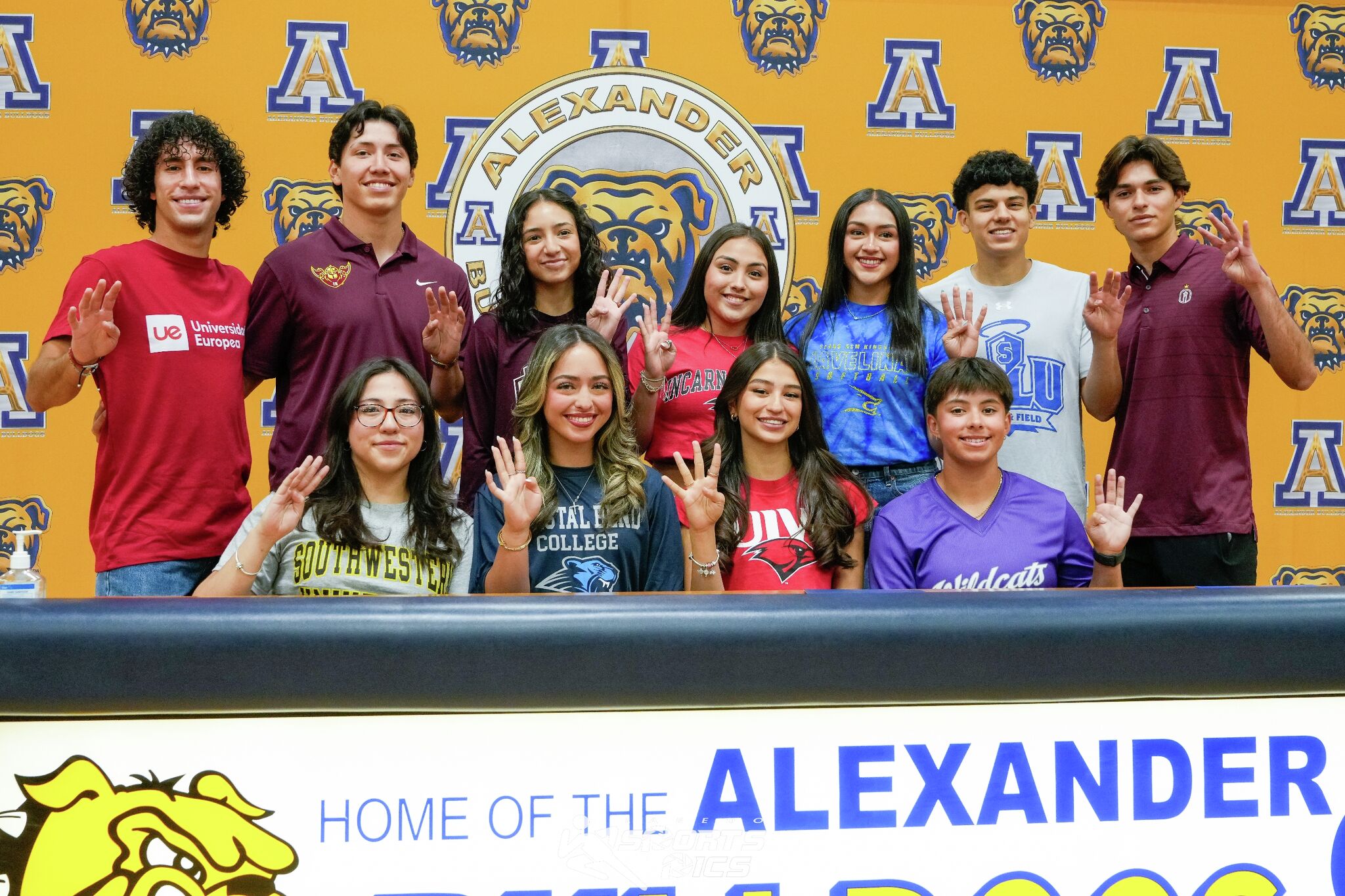 11 Laredo Alexander athletes sign their National Letter of Intent