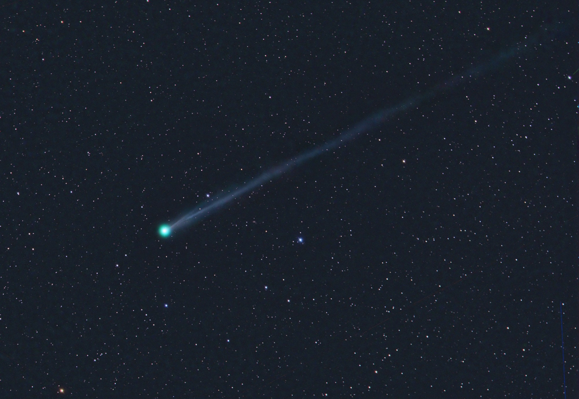 Previously unknown green comet is now visible from Earth