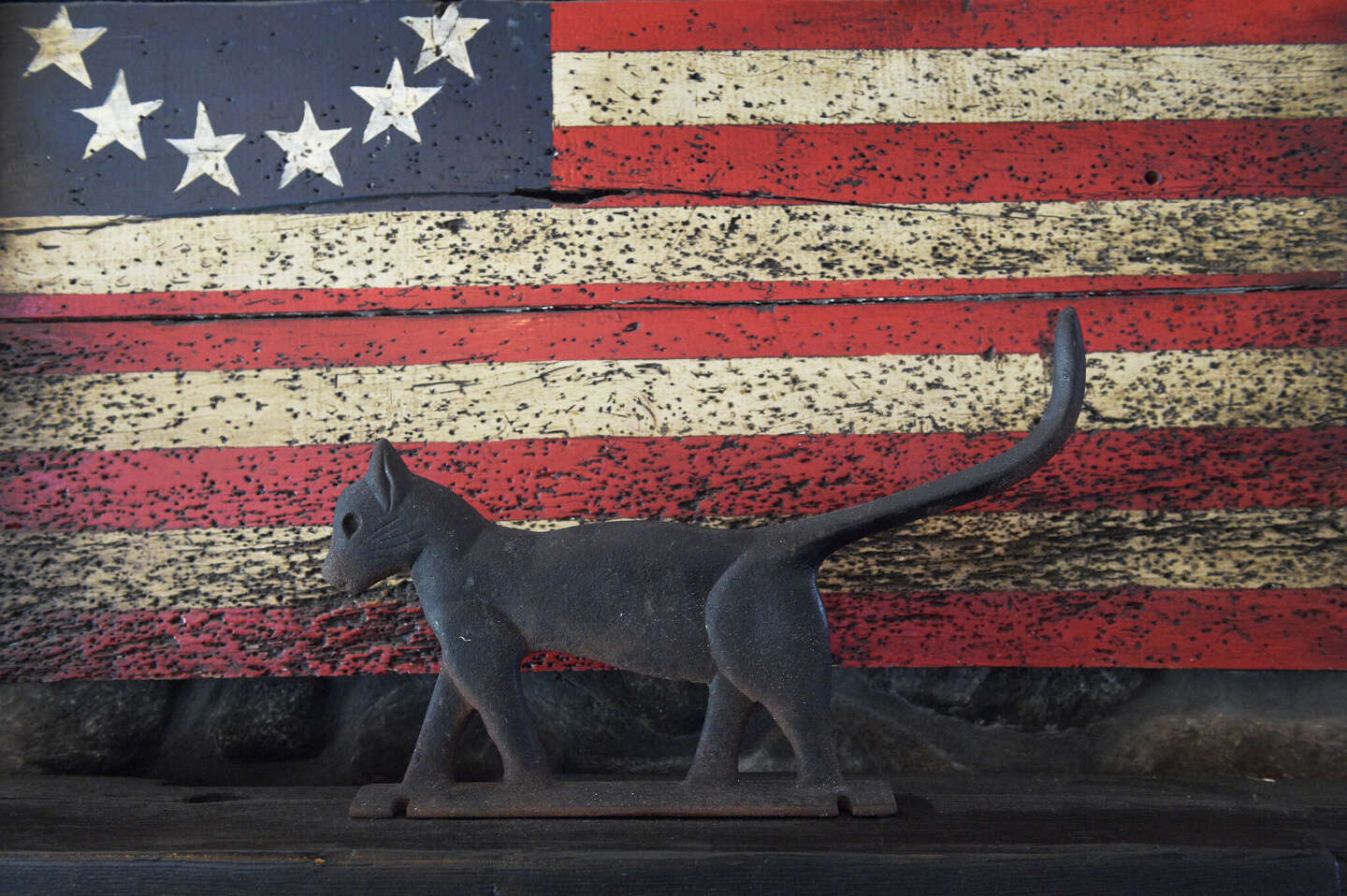 Black Cat Grille opens in Ridgefield; apartments set for Redding site