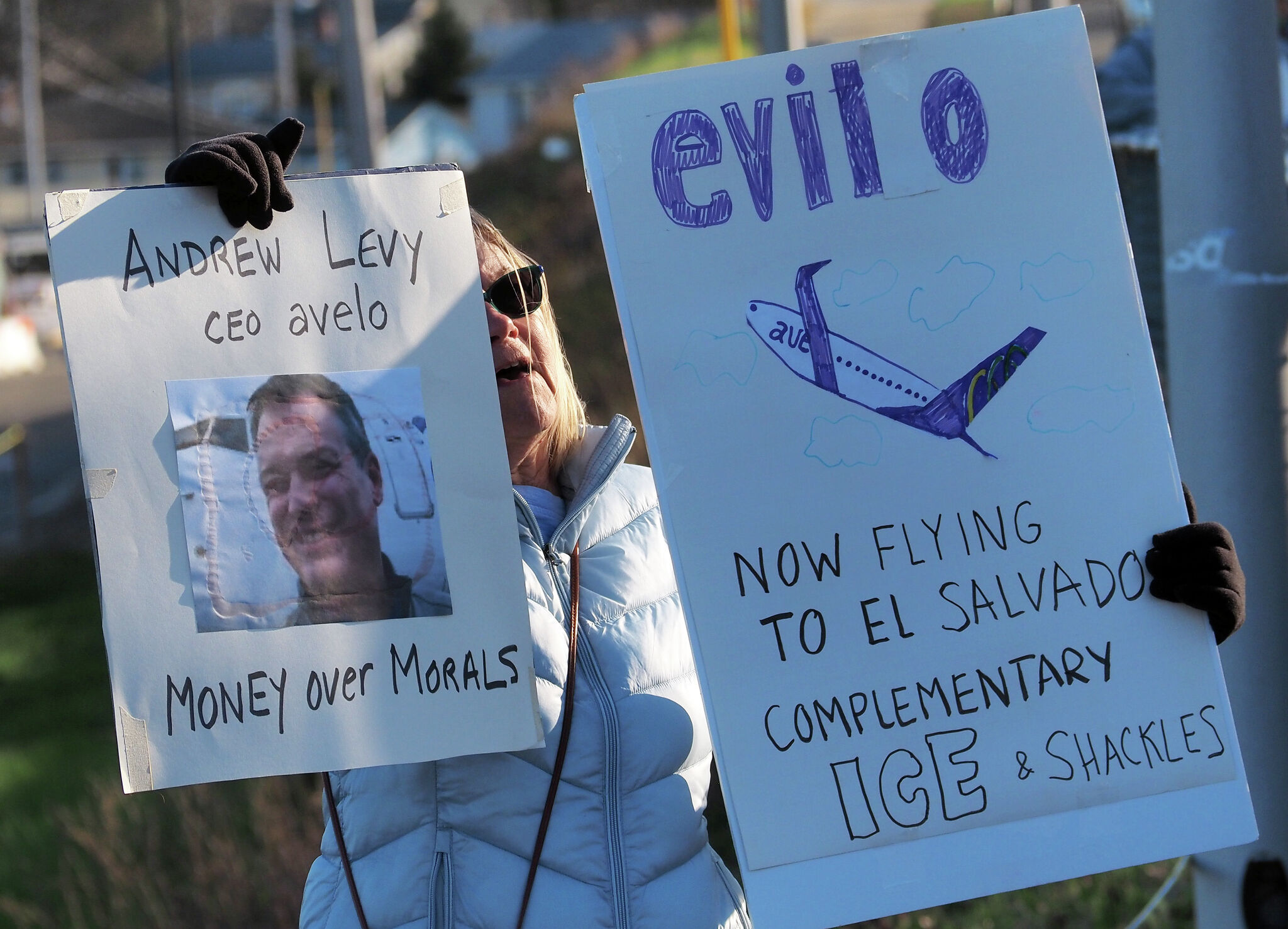 Rights groups protest at Tweed over Avelo’s deportation flights